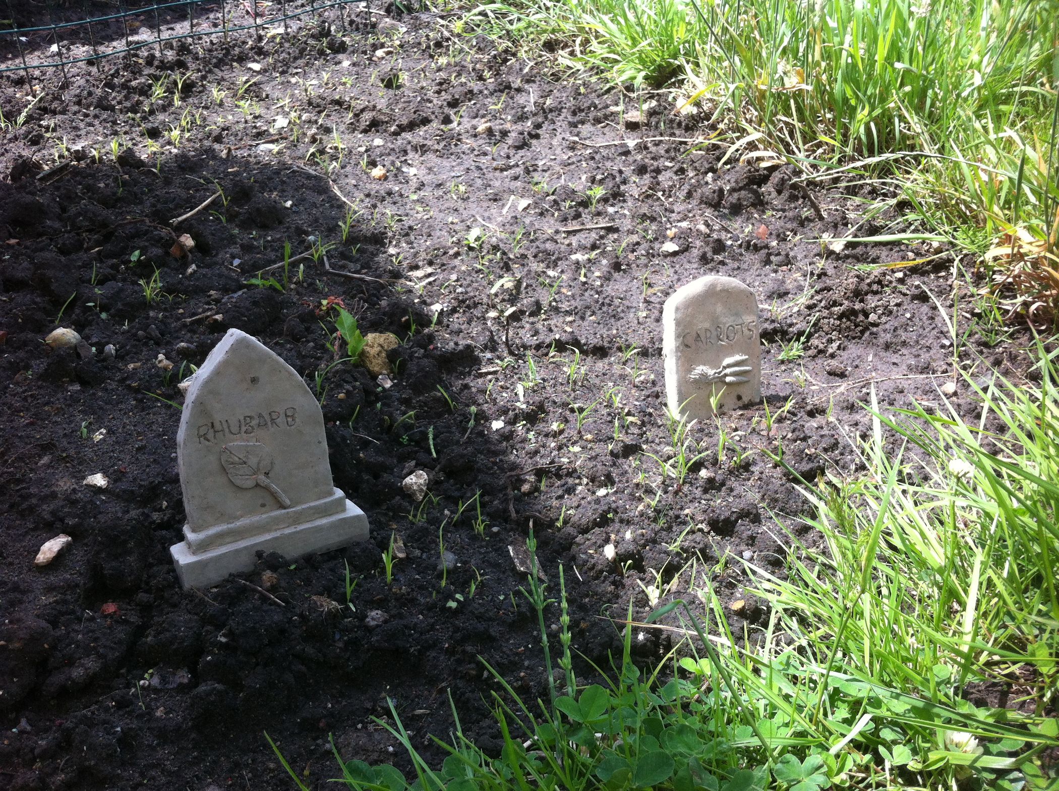 Veg Patch Graveyard : 8 Steps (with Pictures) - Instructables