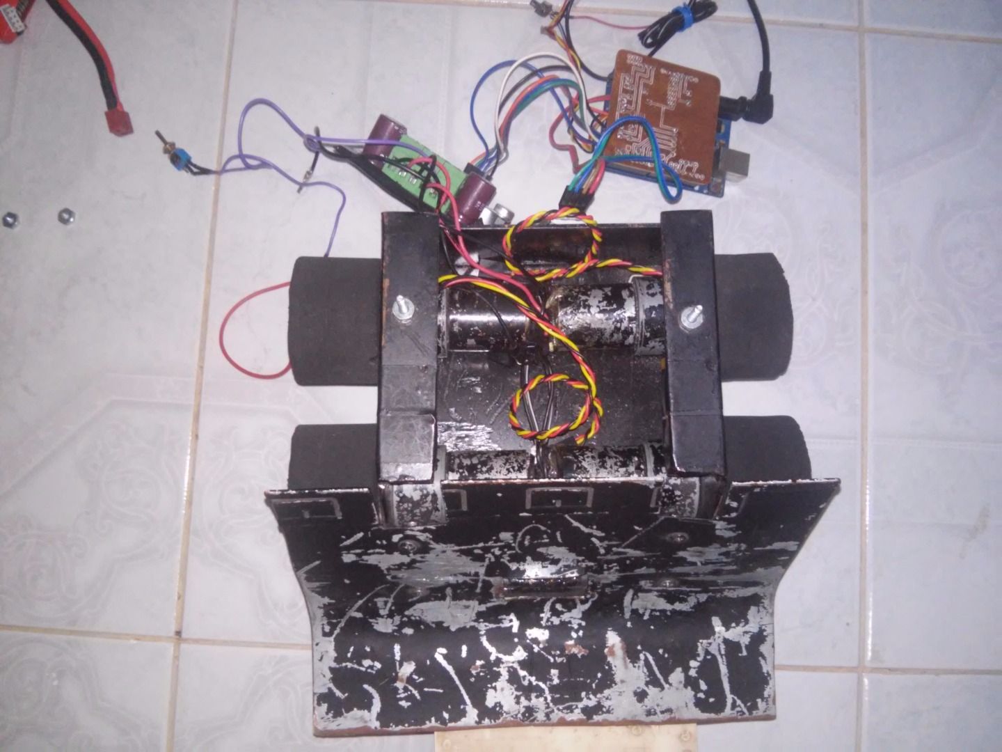 Robot Controlado Por Bluetooth : 3 Steps - Instructables