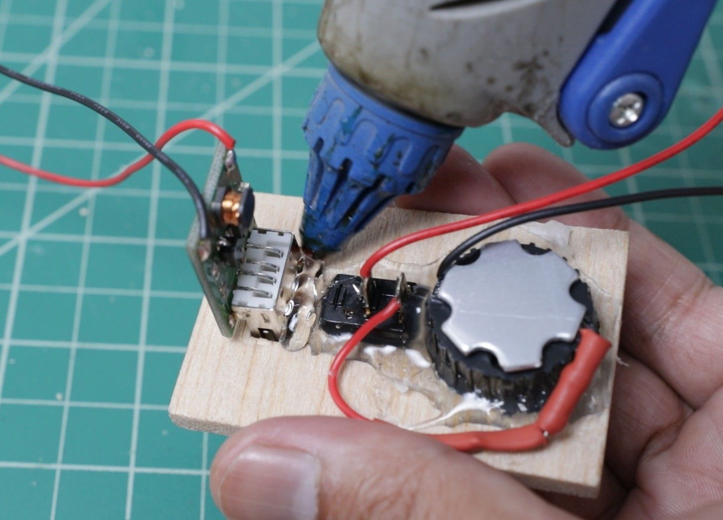 DIY 3 in 1 Mini Bluetooth Speaker : 14 Steps (with Pictures ...