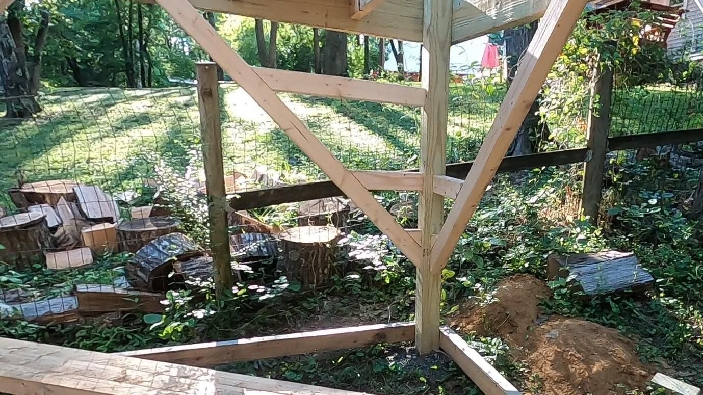 Backyard Treehouse With Zip Line, Trap Door, and Sliding Door : 25 ...