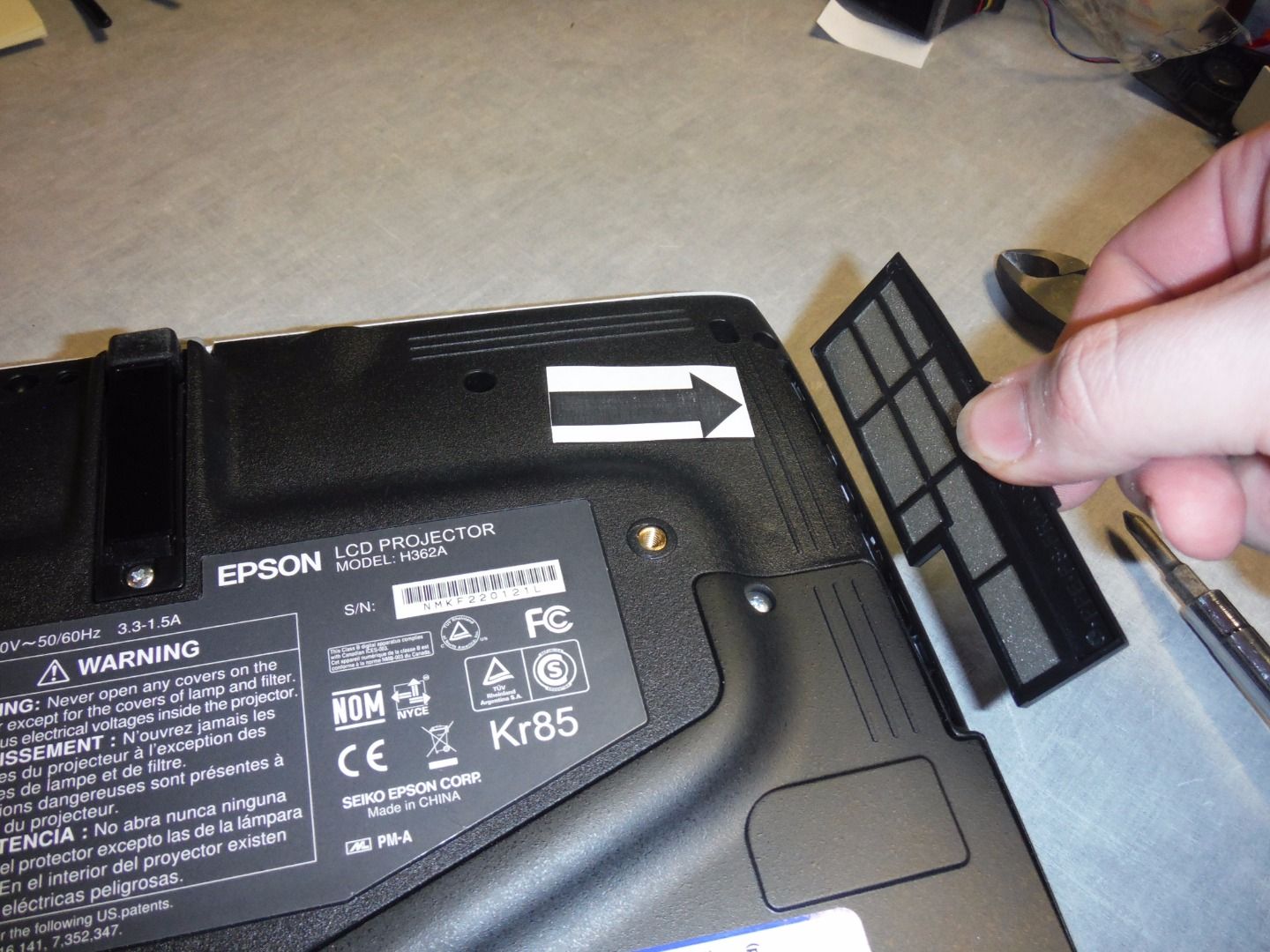 Epson 1770W LCD Projector Overheating? Repair It! : 8 Steps (with ...