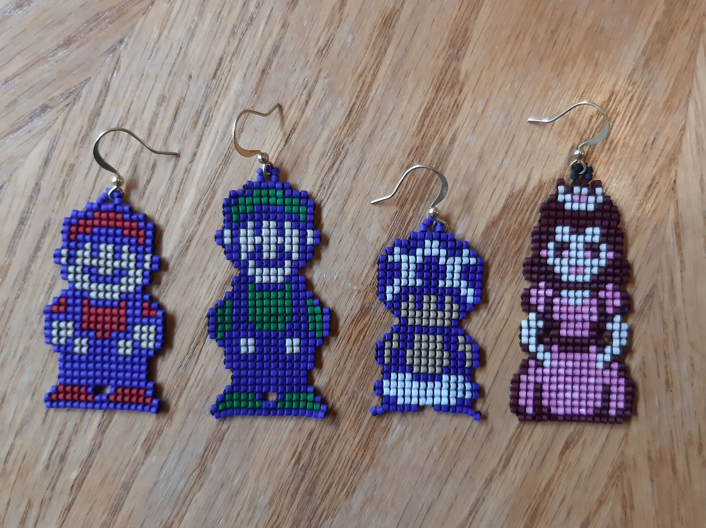 Beaded Pixel Art Jewelry : 11 Steps (with Pictures) - Instructables