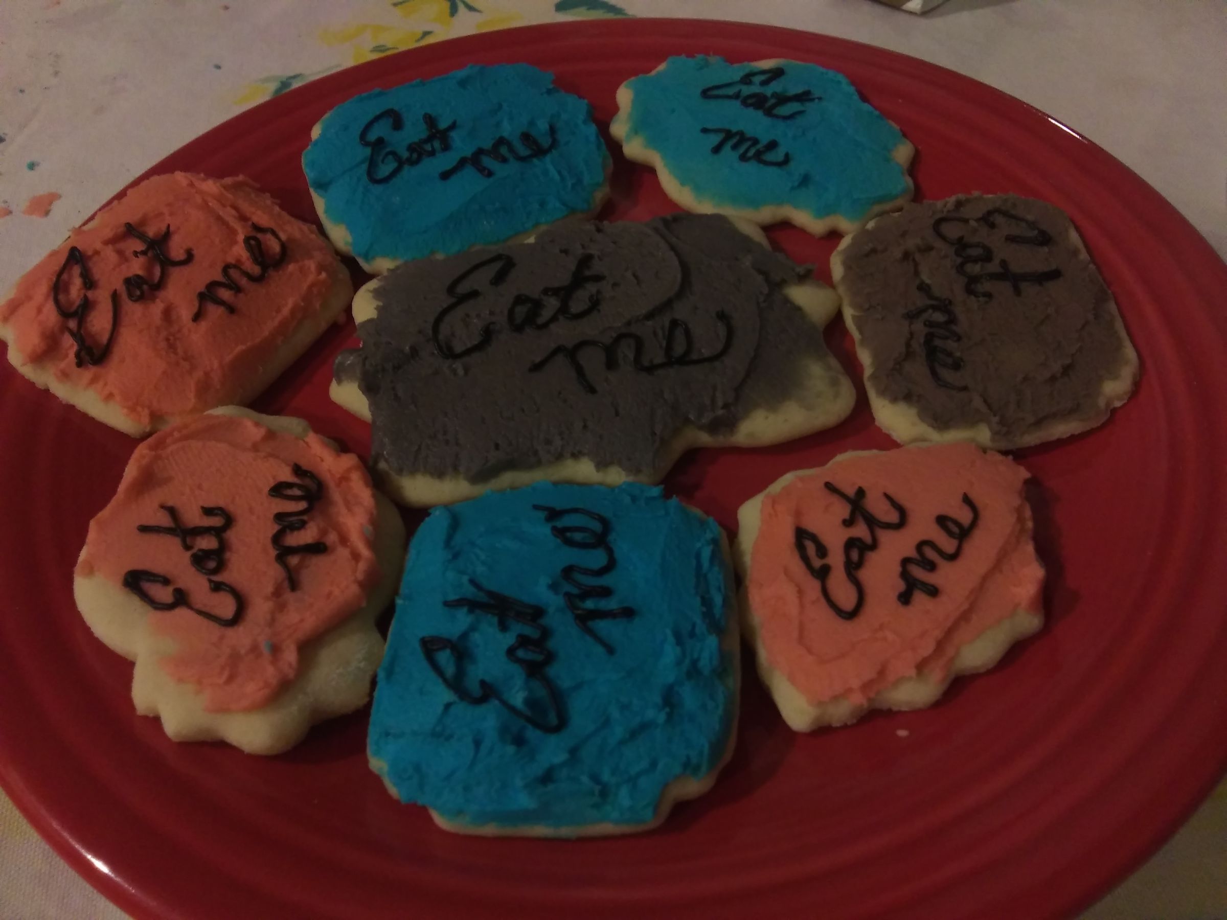 Alice in Wonderland "Eat Me" Cookies : 5 Steps - Instructables