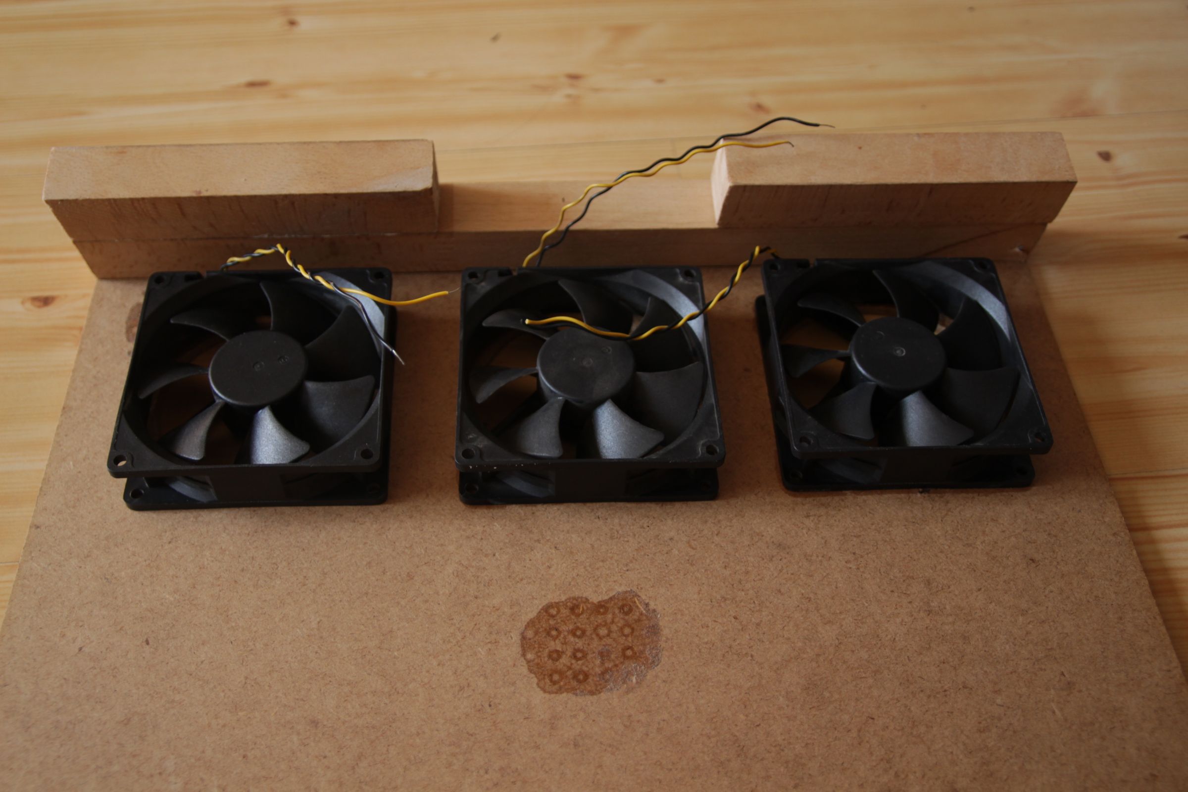 Variable Speed Laptop Cooling Pad : 6 Steps (with Pictures) - Instructables