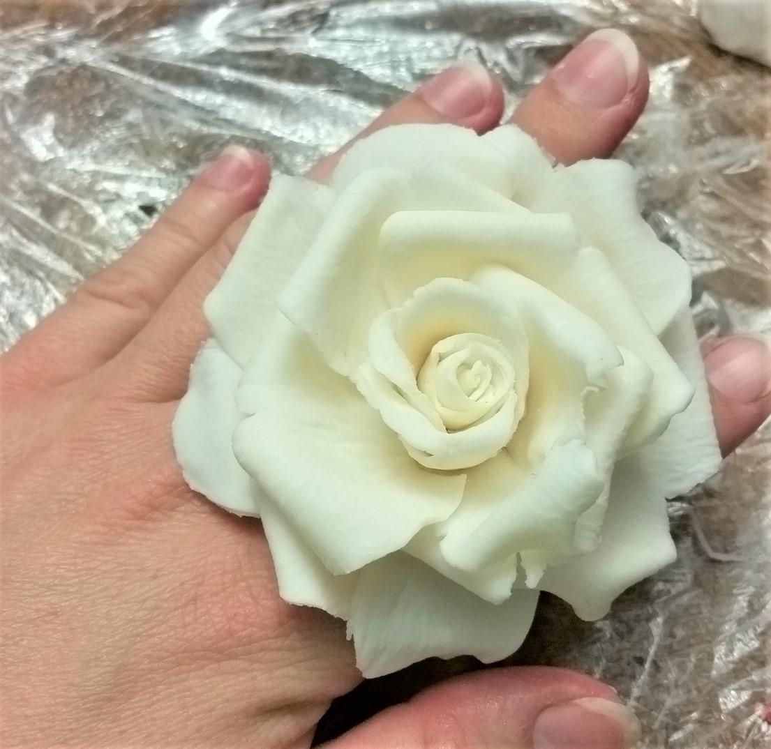 Realistic Edible Modeling Chocolate Roses : 7 Steps (with Pictures ...