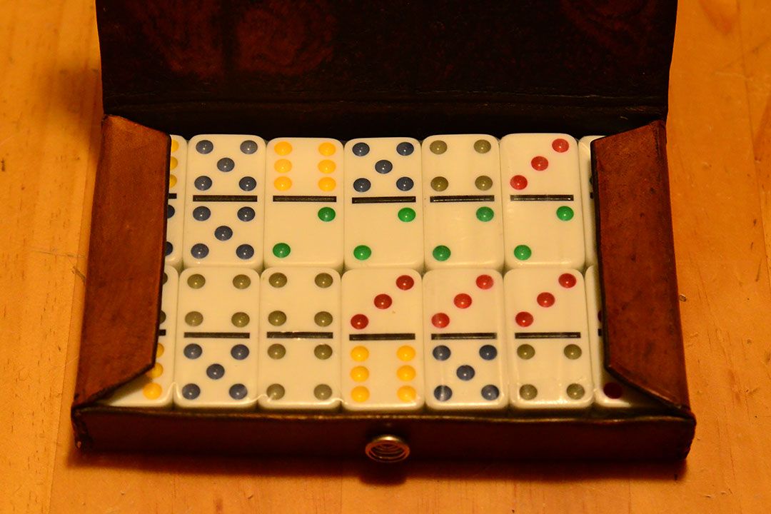 Leather Domino Case : 23 Steps (with Pictures) - Instructables