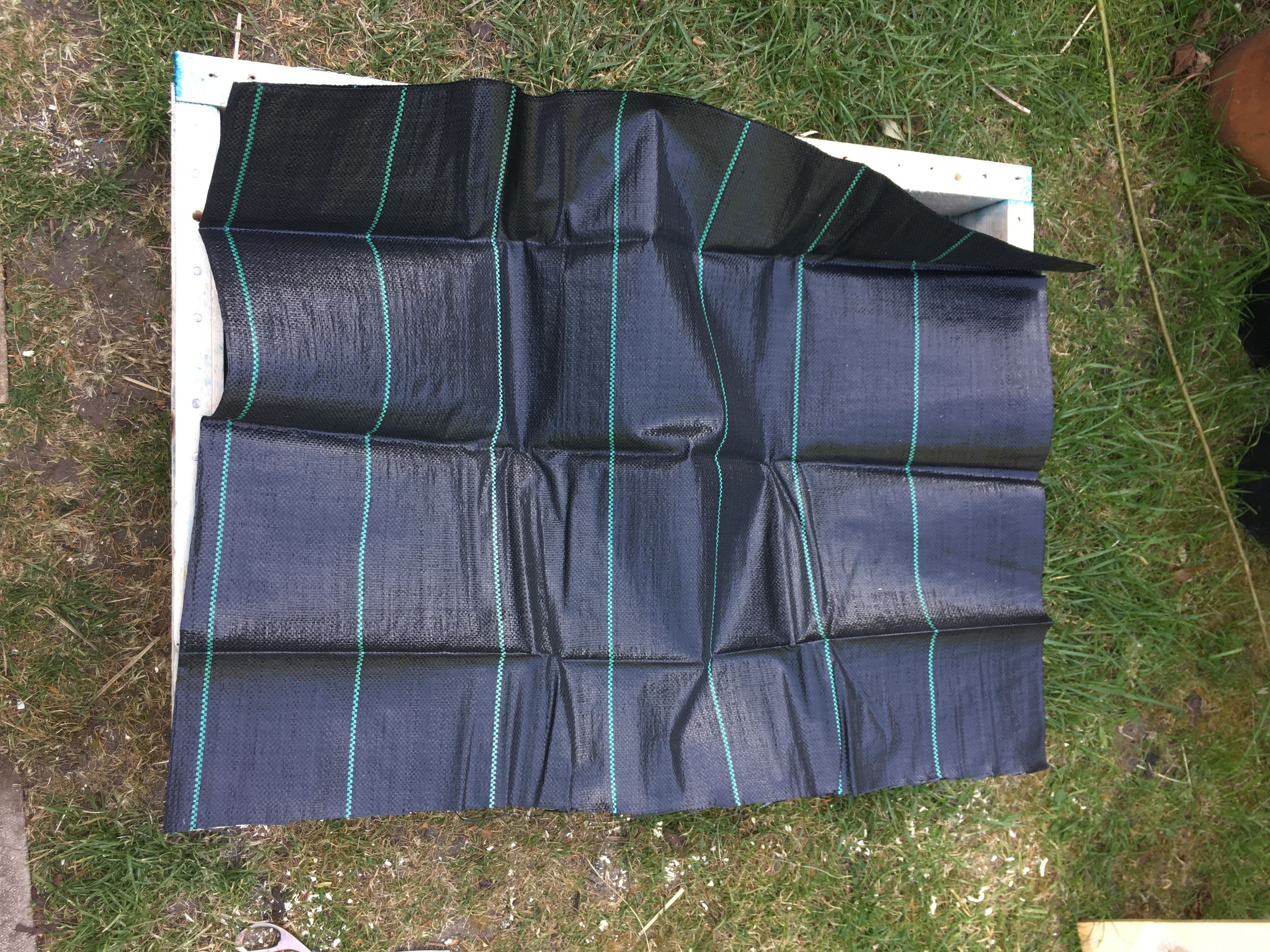 Pallet Sand Pit - DIY in 2 Hours From 2 Pallets! : 12 Steps (with ...