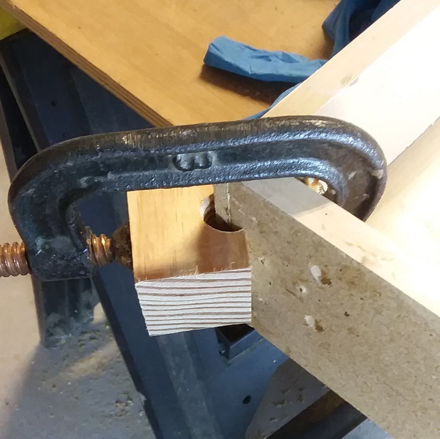 Quick and Dirty Corner Clamp Blocks - Instructables