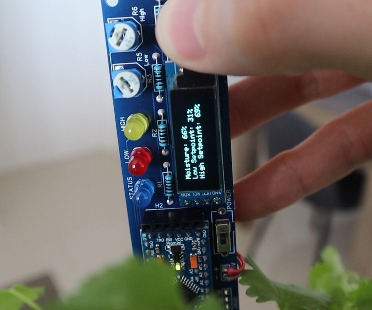 Arduino Soil Moisture Monitoring Stick - Never Forget to Water Your ...
