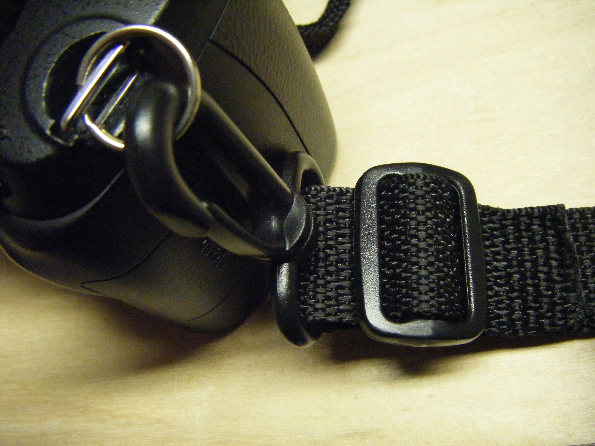 DSLR Wrist Strap : 5 Steps (with Pictures) - Instructables
