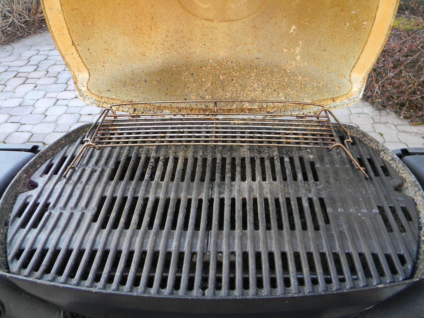 How to Clean Your Grill : 8 Steps (with Pictures) - Instructables