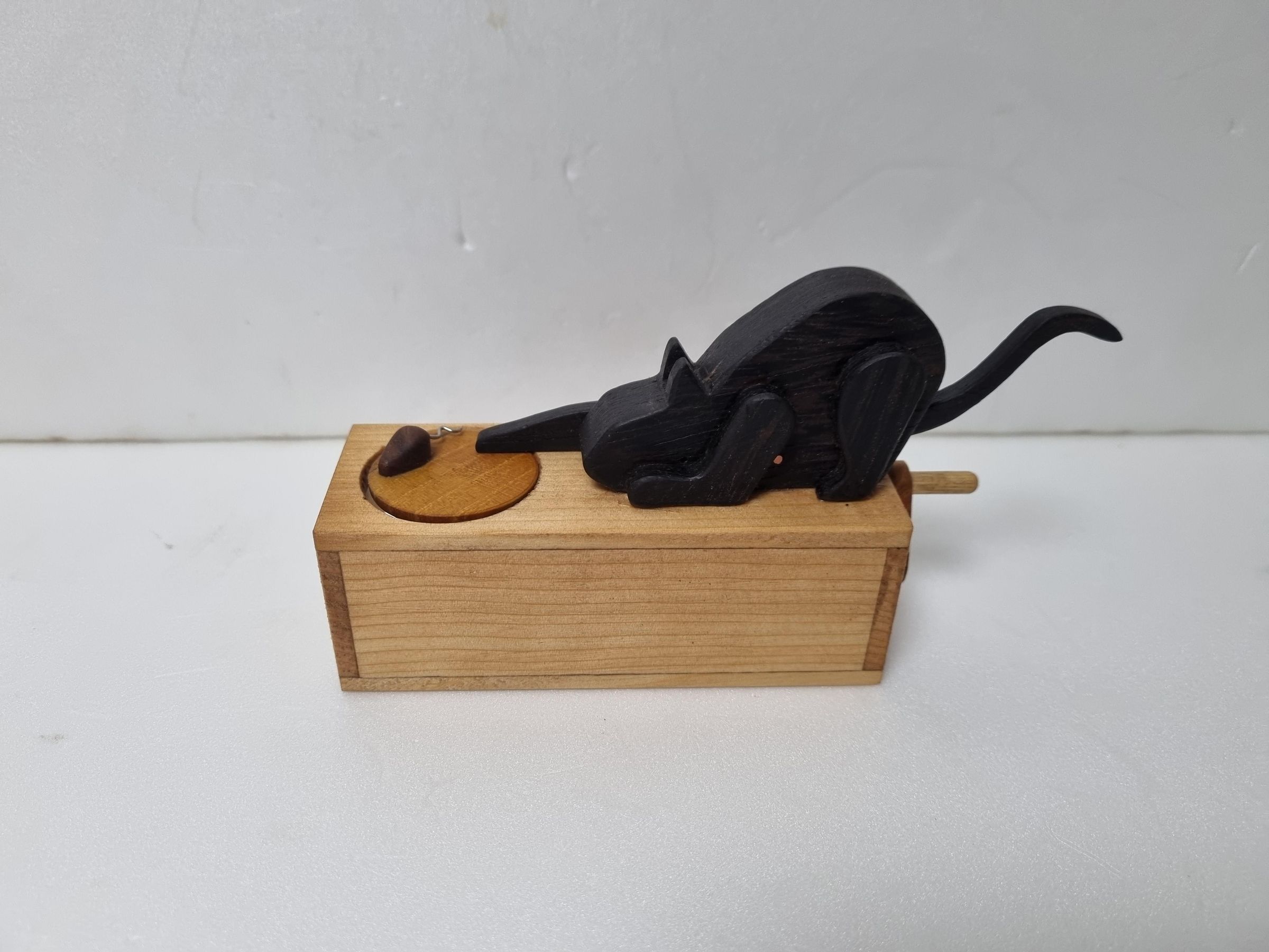 Cat & Mouse - Automaton : 4 Steps (with Pictures) - Instructables