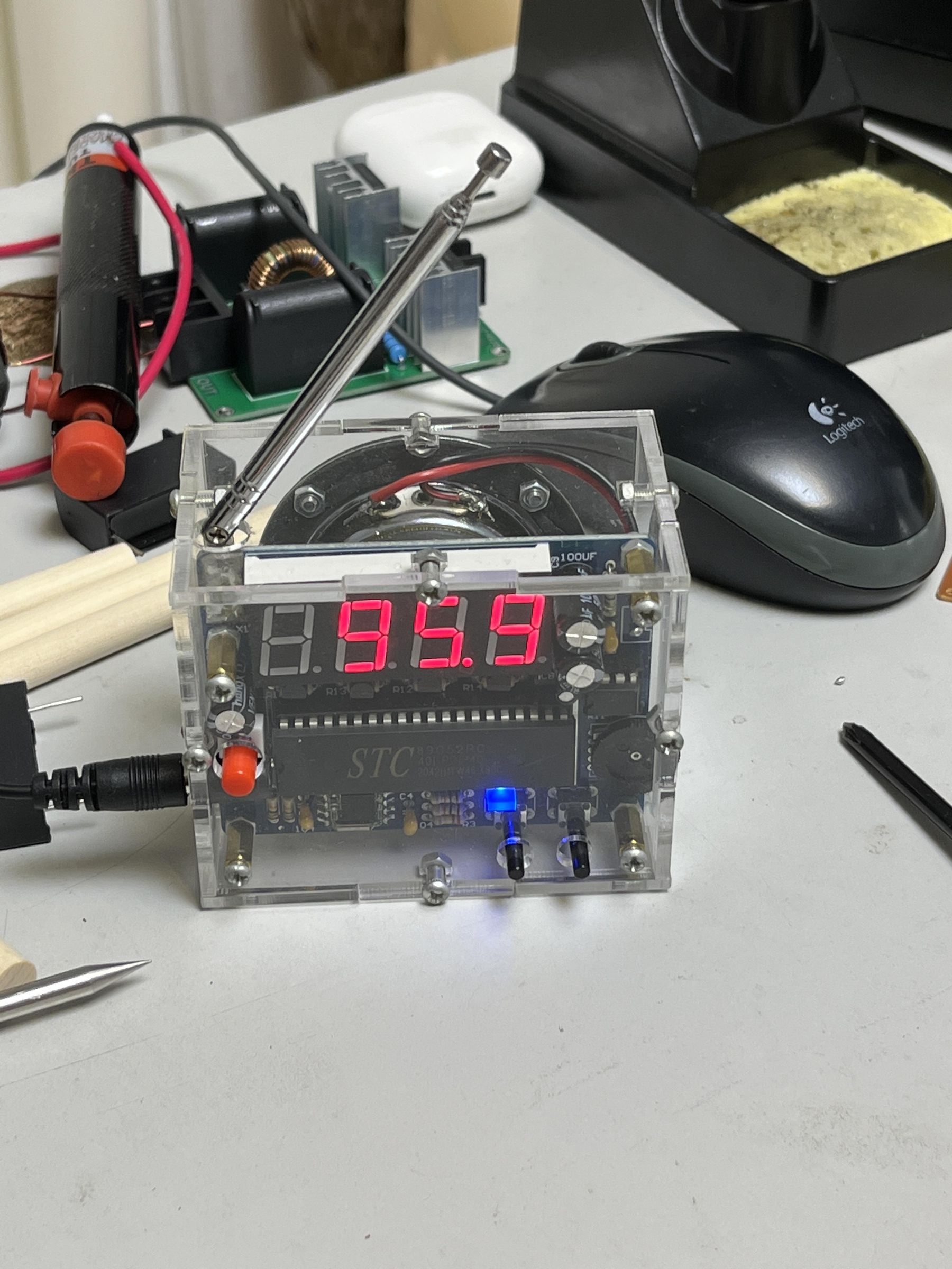 How to Bulid an Unique FM Radio Step by Step : 18 Steps - Instructables