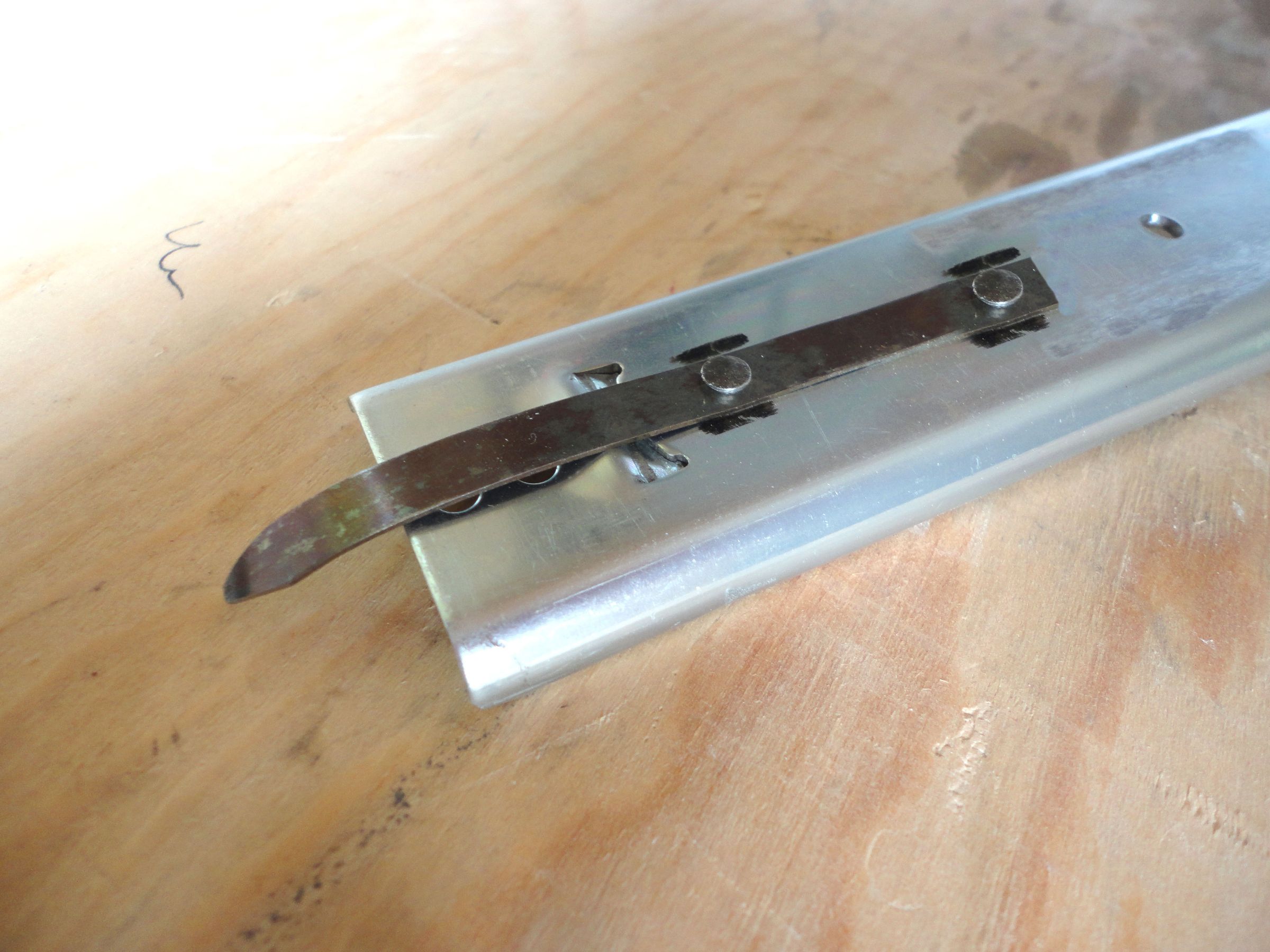 Assassin's Creed Hidden Blade - Functional Prop!! : 13 Steps (with ...