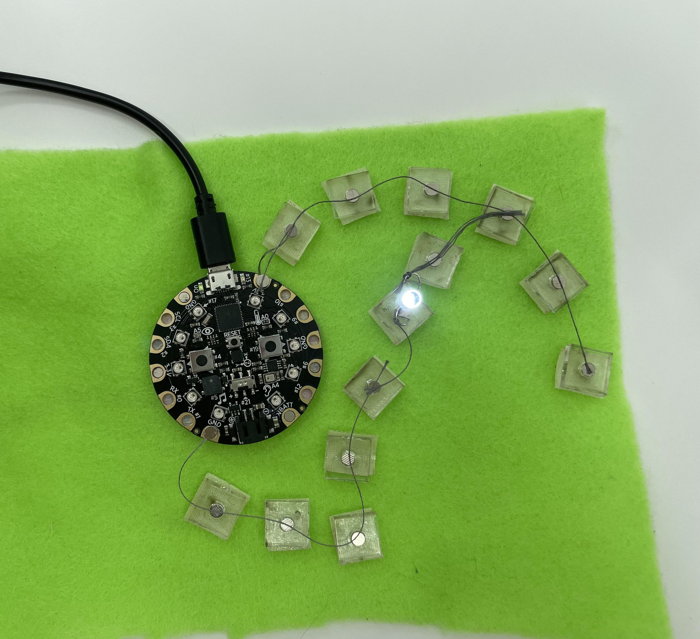 Arrangeable Prototype Board for E-textiles : 3 Steps - Instructables