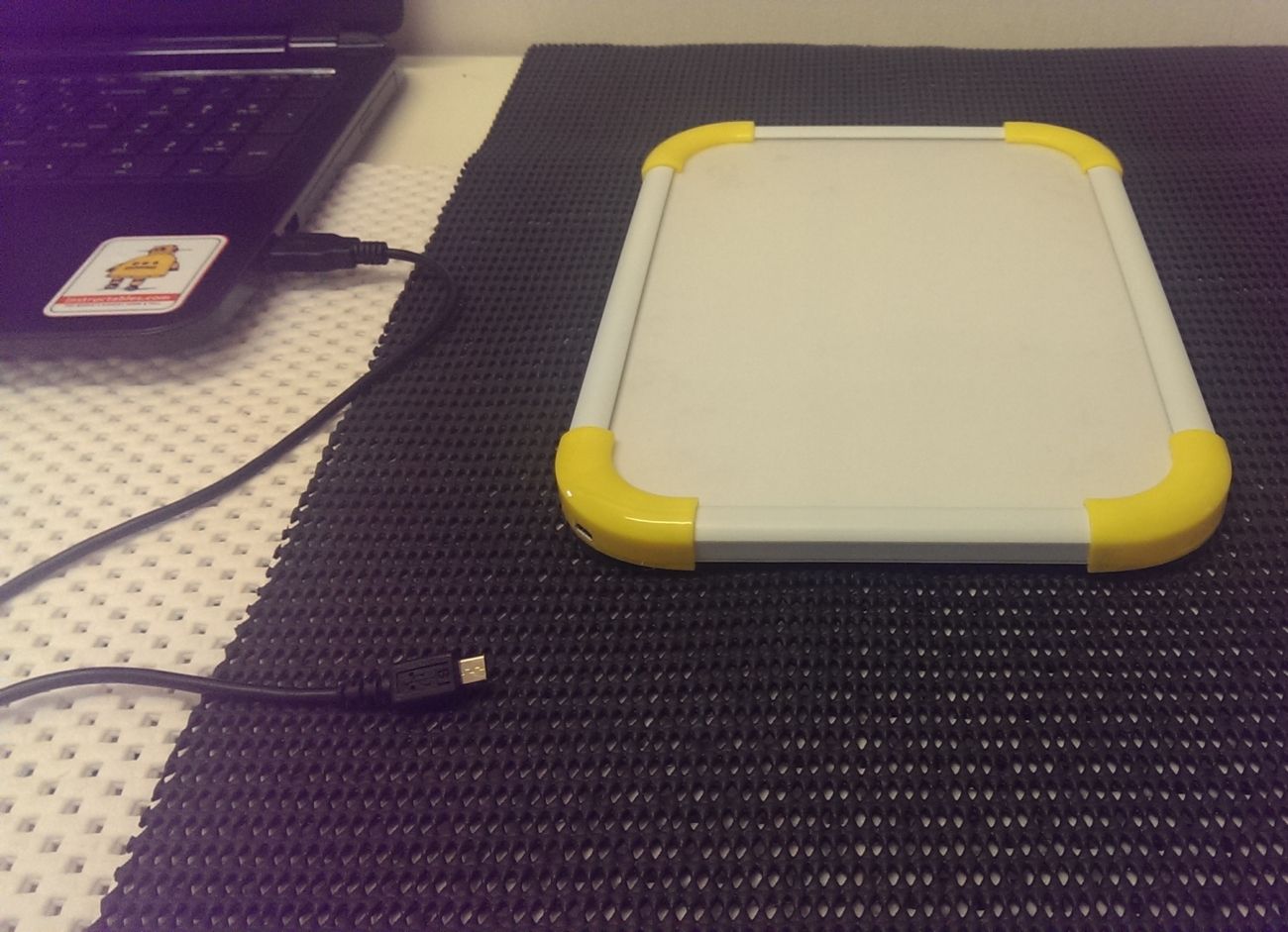 USB Powered LED Tracing Light Box : 6 Steps - Instructables