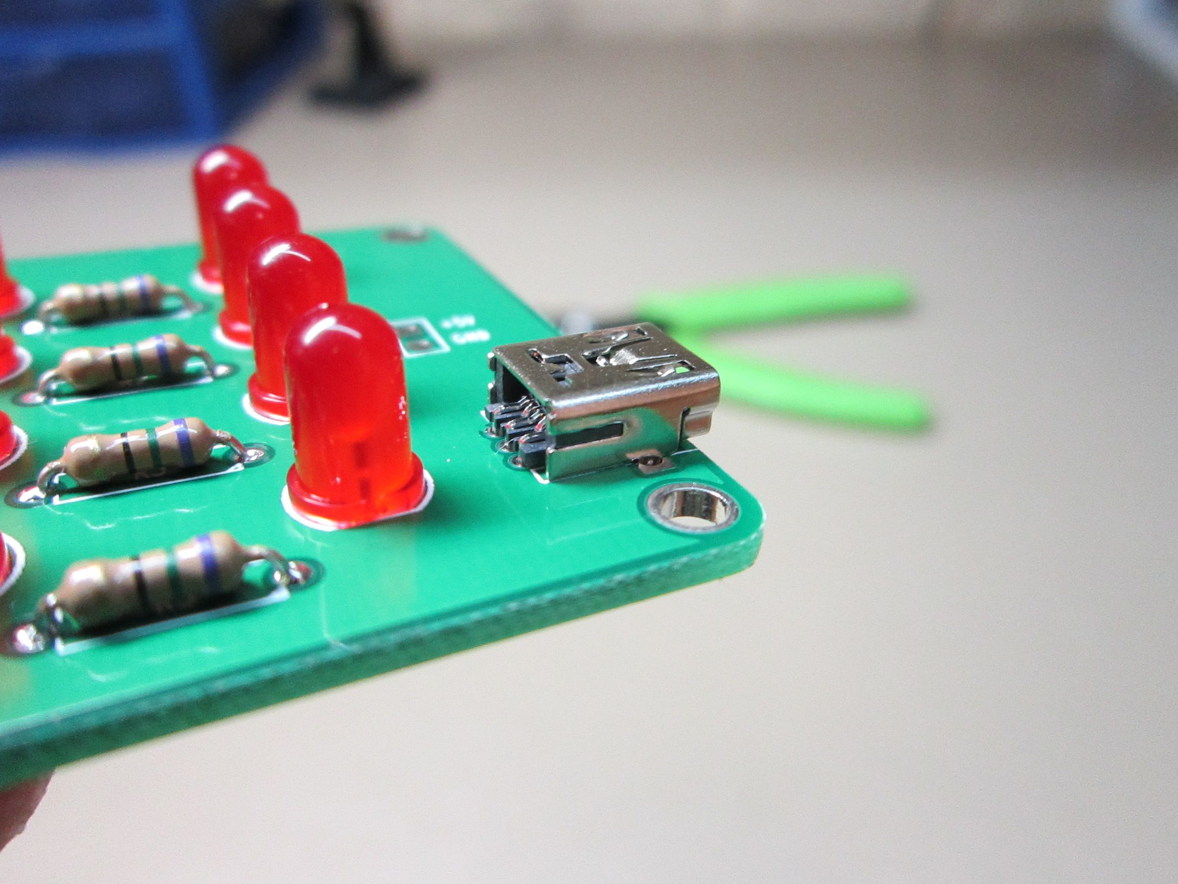 Binary Thermometer USB Powered : 8 Steps - Instructables