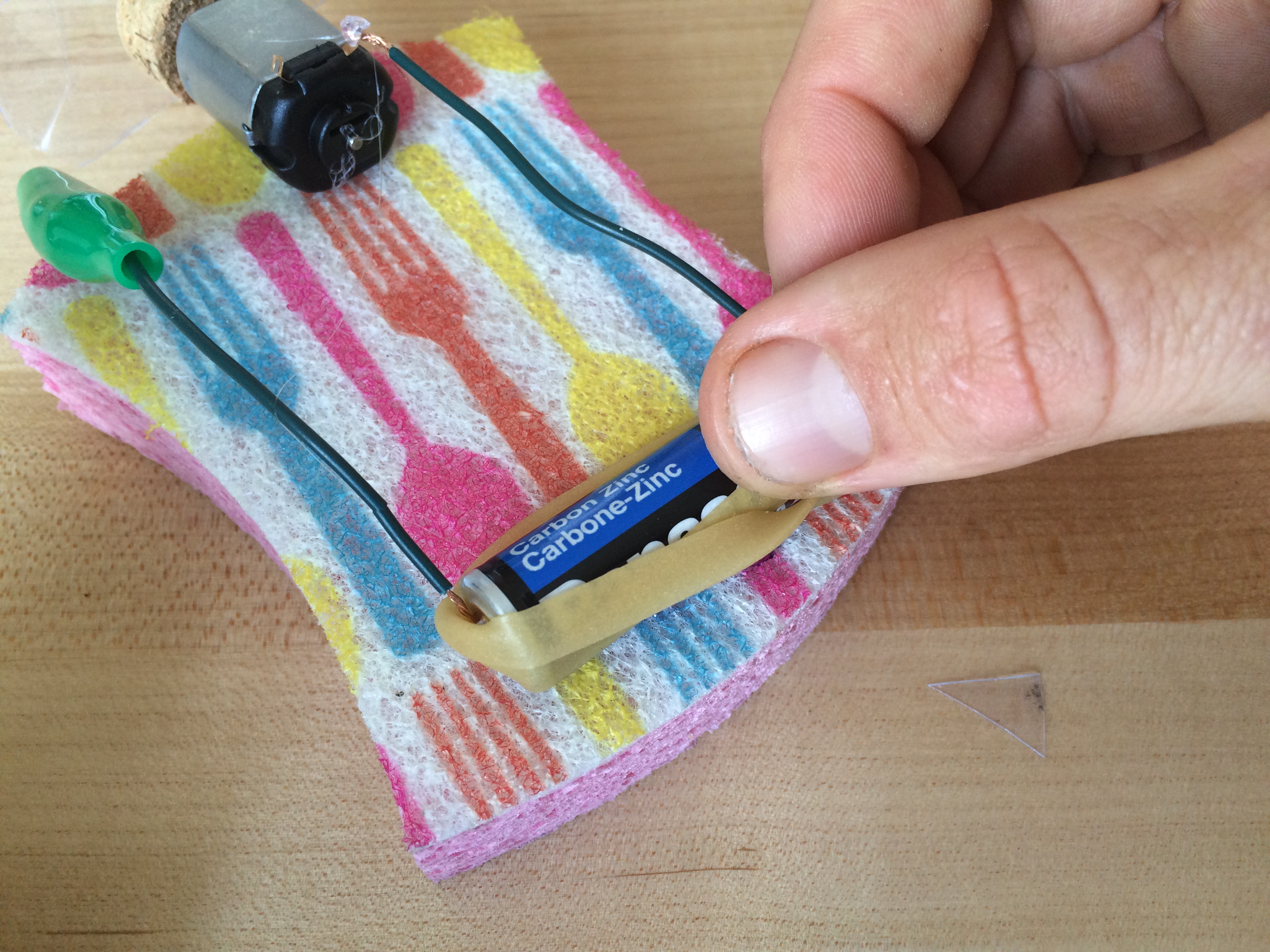 Sponge Motorboat : 6 Steps (with Pictures) - Instructables