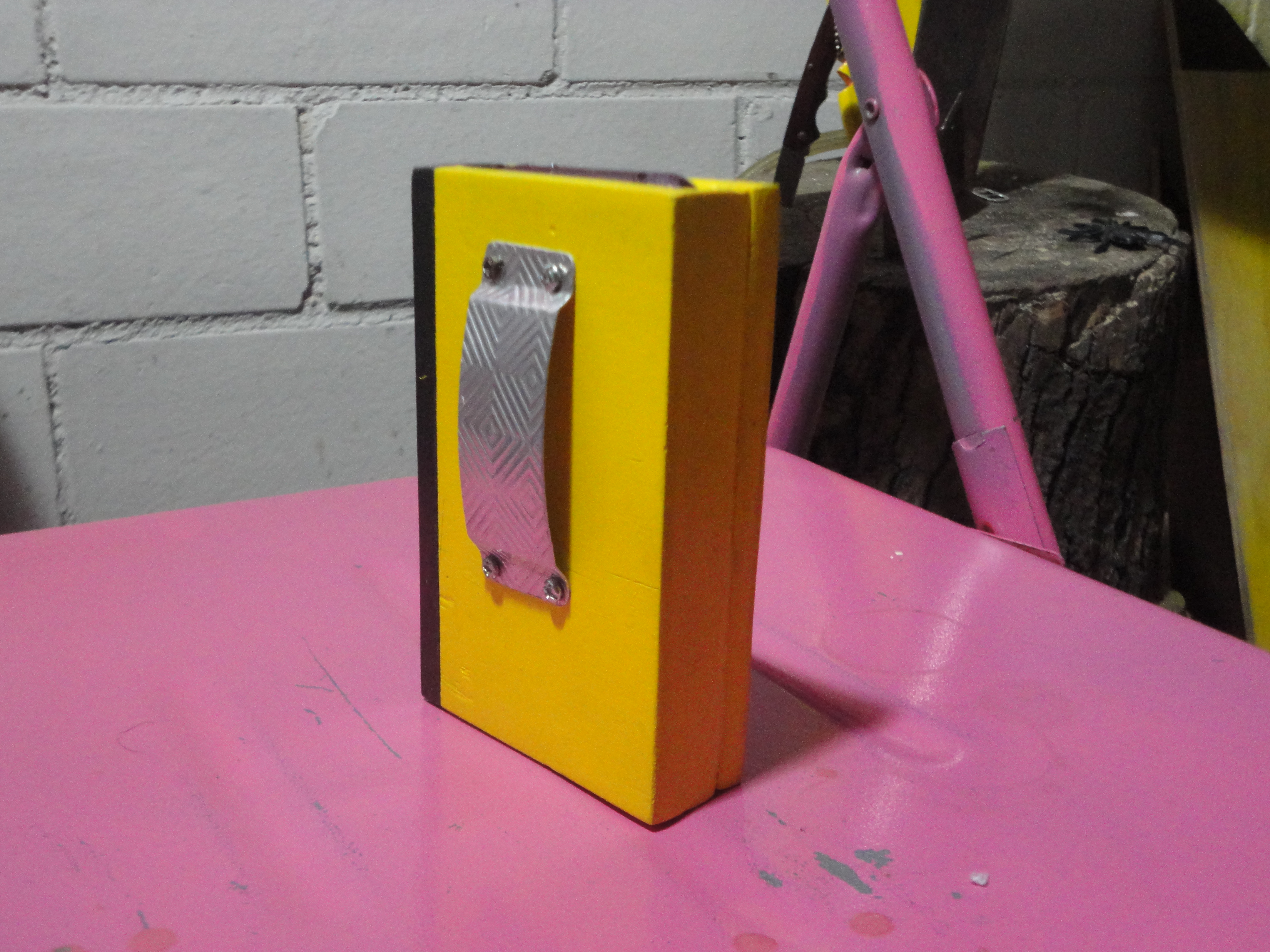 Walkman Phone Case - Instructables