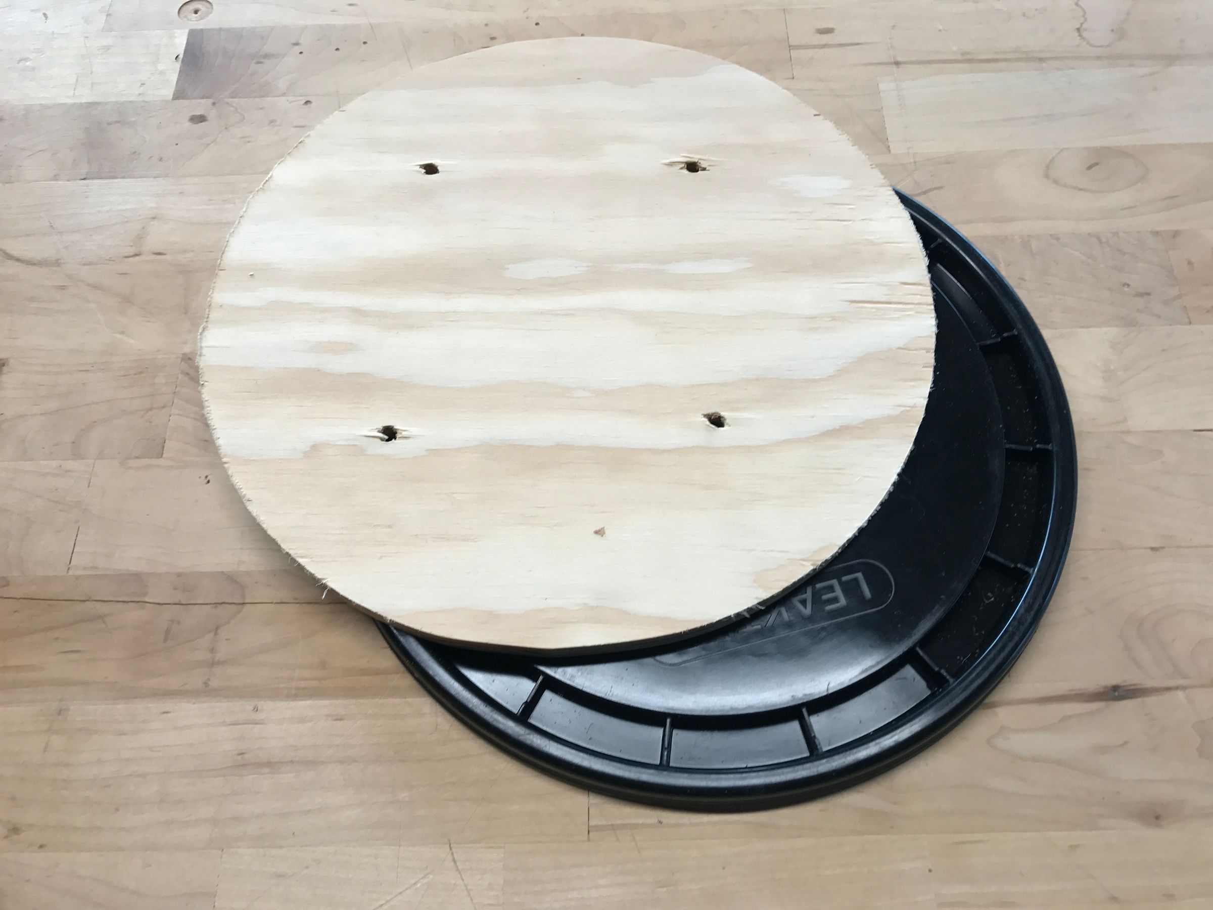The Amazing Bucket Stool! : 5 Steps (with Pictures) - Instructables