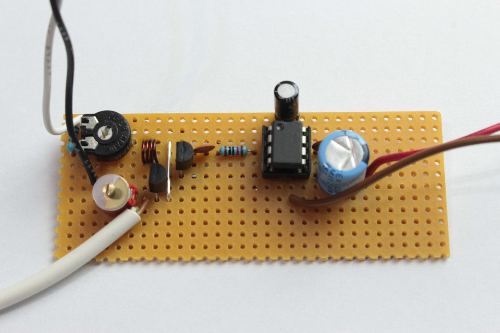 Build Your Own Crude FM Radio : 4 Steps - Instructables