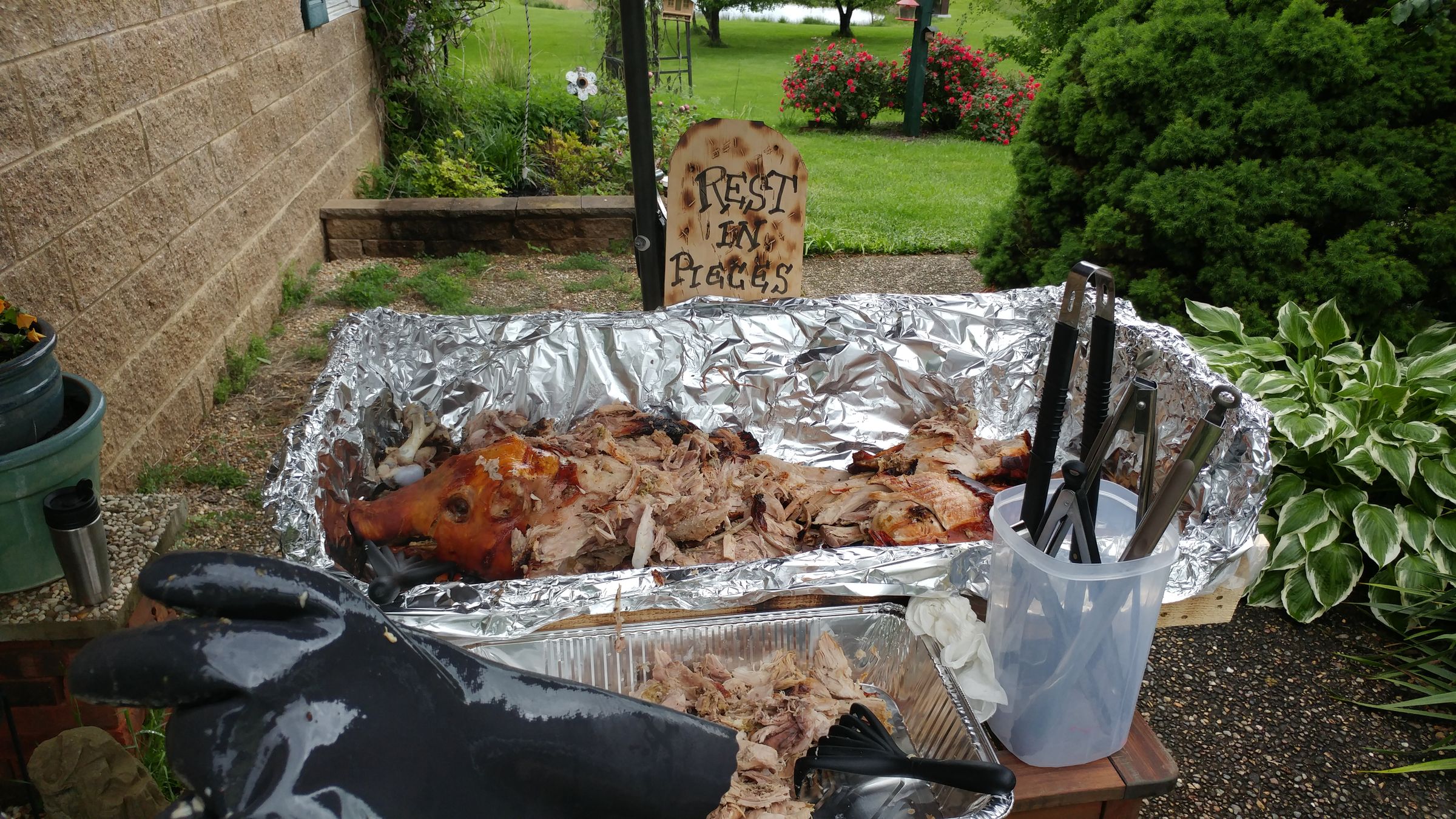 Build a Caja China ~ Roast a Pig in a Box : 10 Steps (with Pictures ...