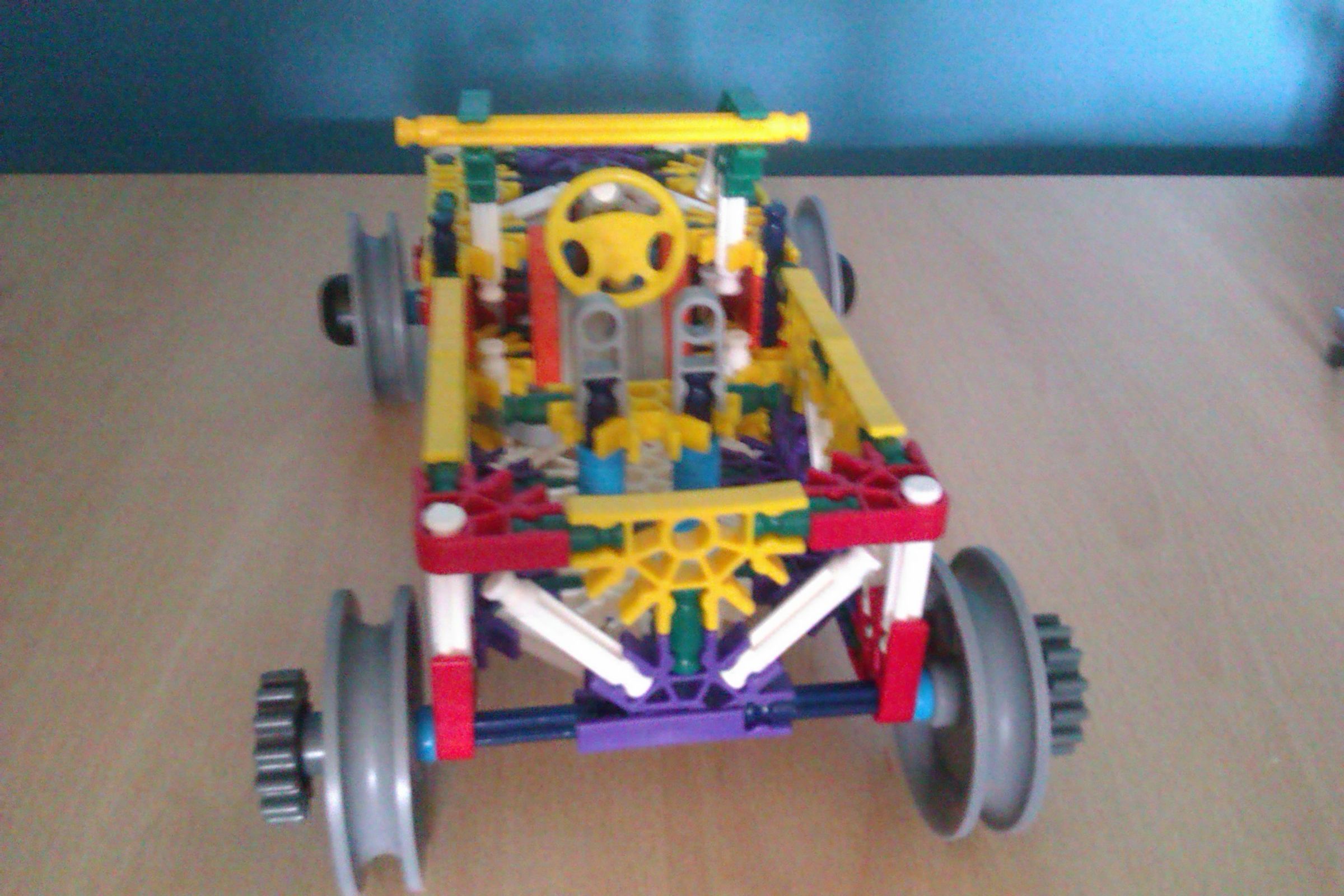 K'NEX Small Convertible Car With Steering - Instructables