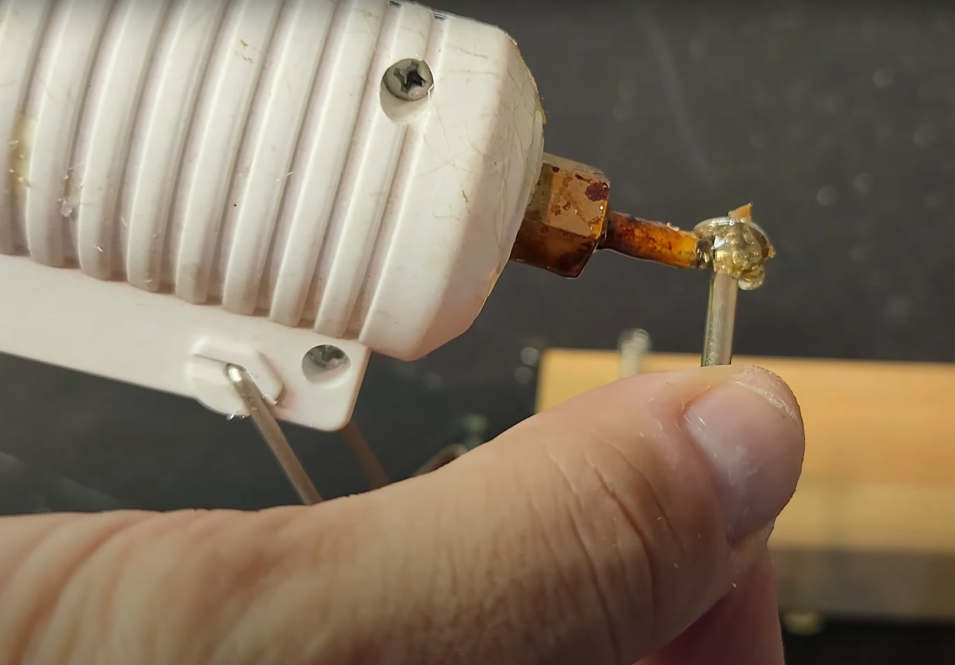 Faster? Wall Plugs Removal TOOL | Rawlplugs Remover : 20 Steps (with ...