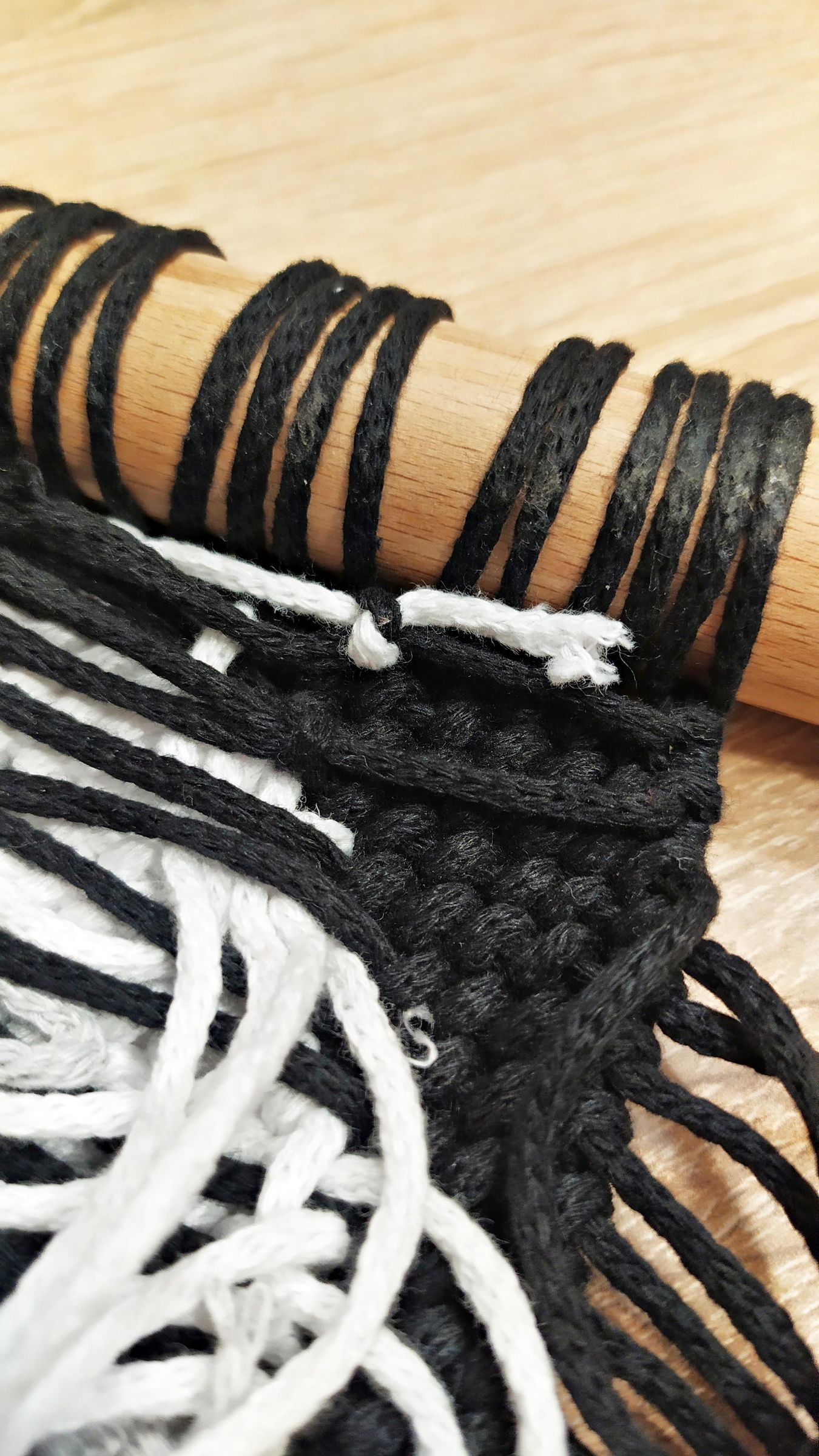 How to Make a Macrame Portrait Wall Hanging : 12 Steps (with Pictures ...