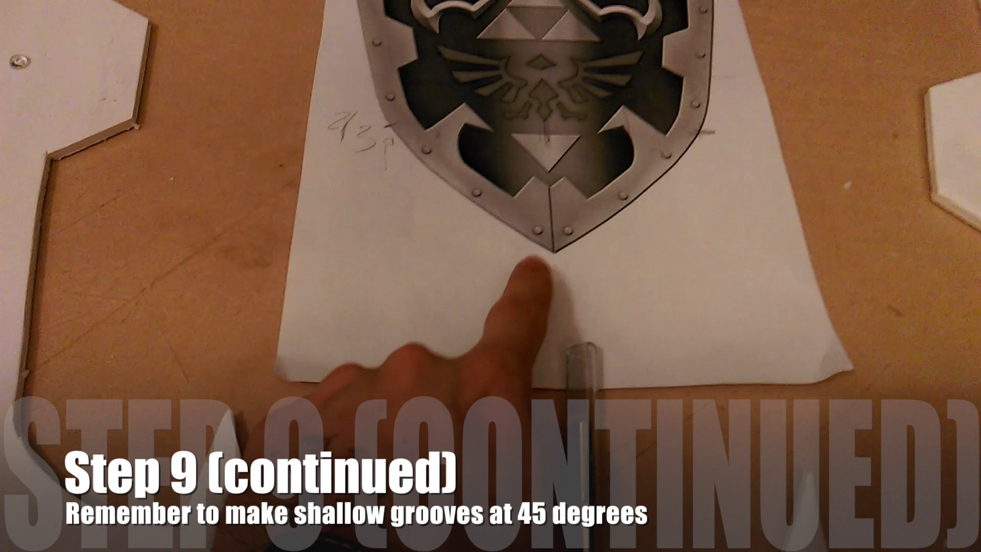 Legend of Zelda Hylian Shield : 11 Steps - Instructables