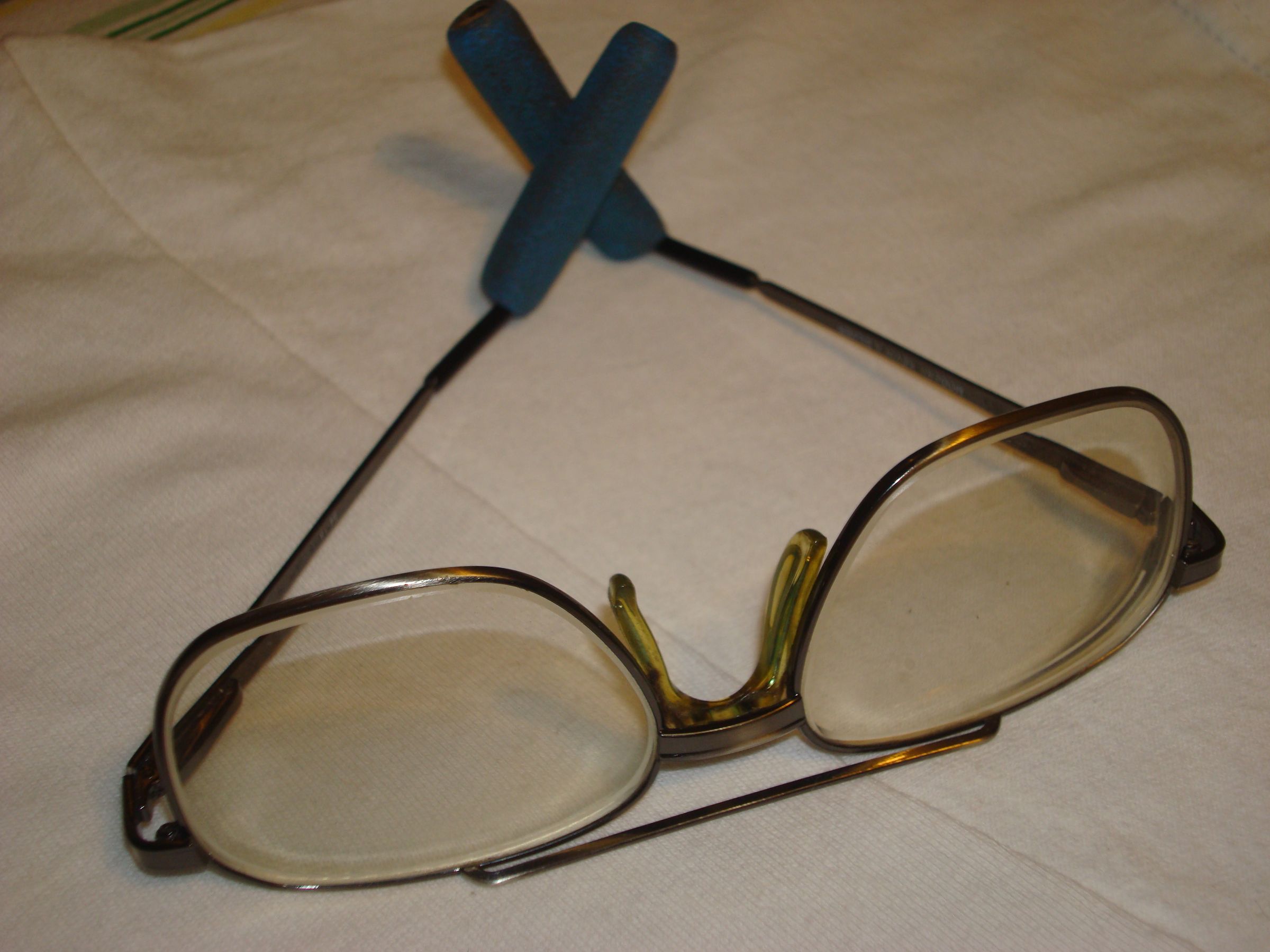 No Slip Eyeglass Wedgees on the Cheap : 4 Steps - Instructables
