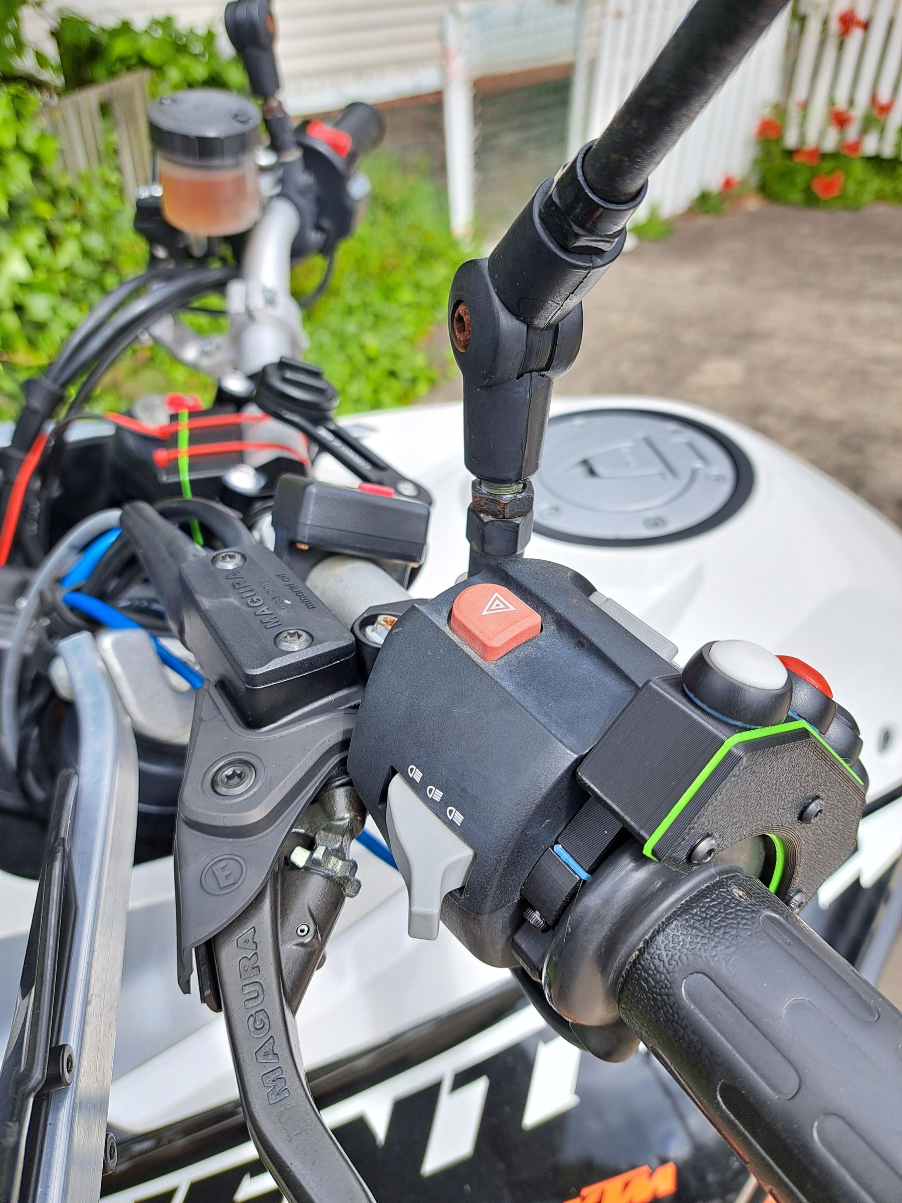 Bluetooth Navigation / Digital Roadbook Controller (4 Buttons / 2 ...