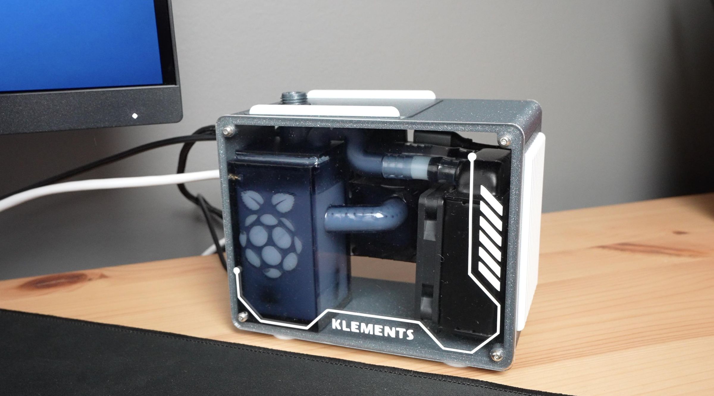 Raspberry Pi 5 Case With Integrated Water Cooling : 6 Steps (with ...