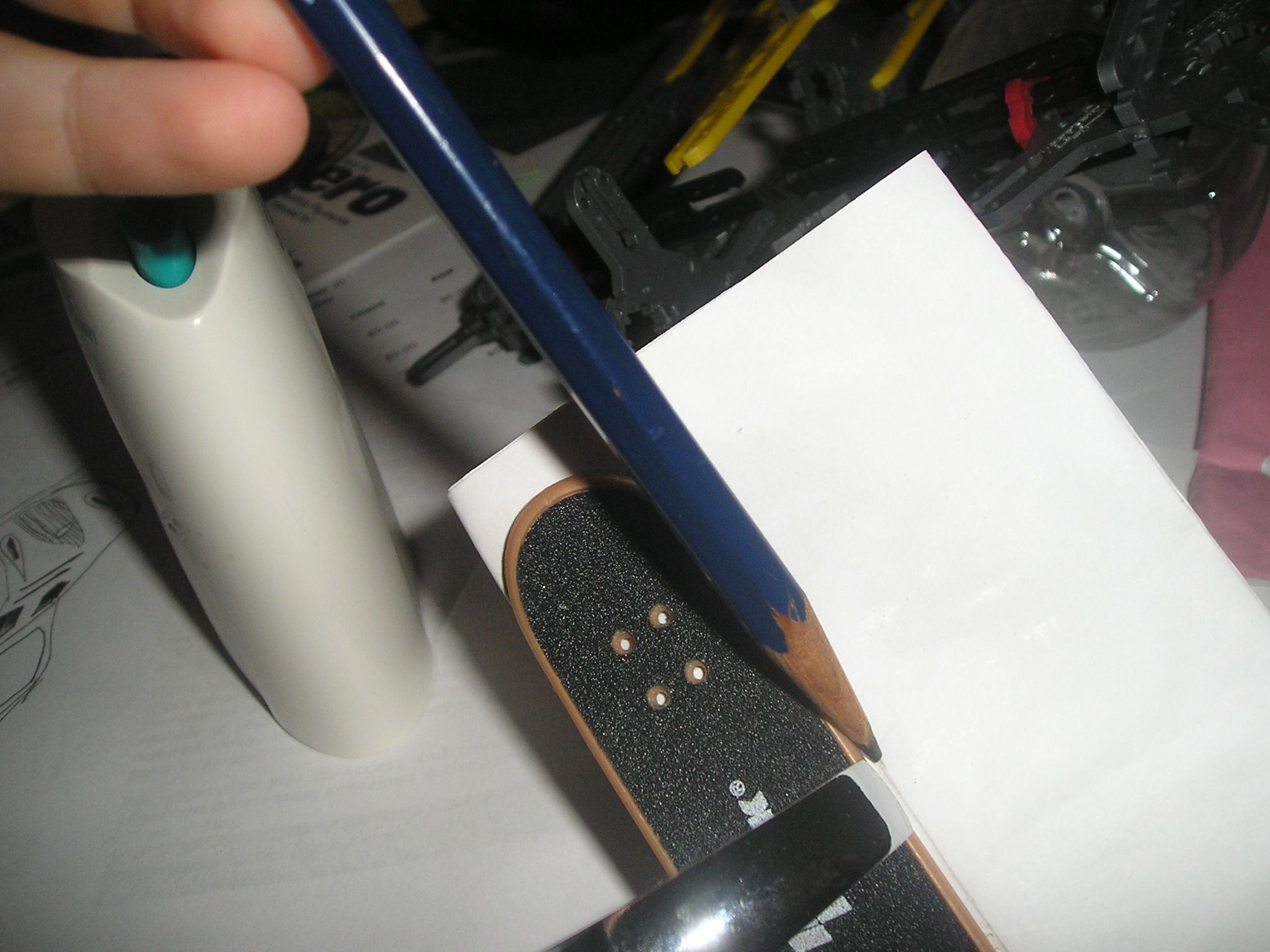 Finger Snowboard : 11 Steps - Instructables