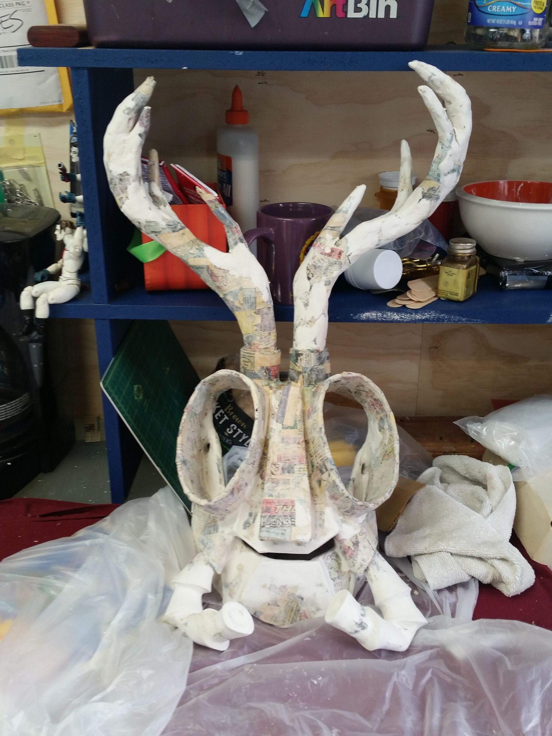 Buck Grasshopper Mask : 9 Steps (with Pictures) - Instructables