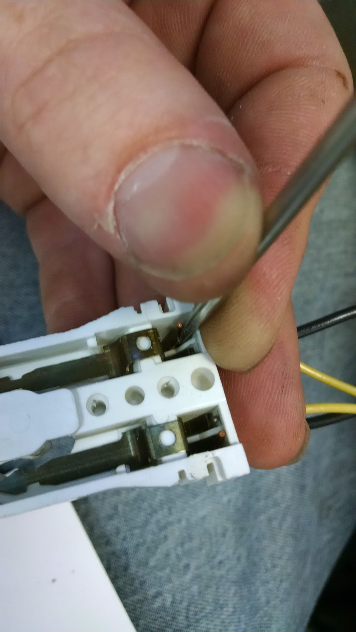 T12 Fluorescent Light Ballast Replacement : 4 Steps (with Pictures ...