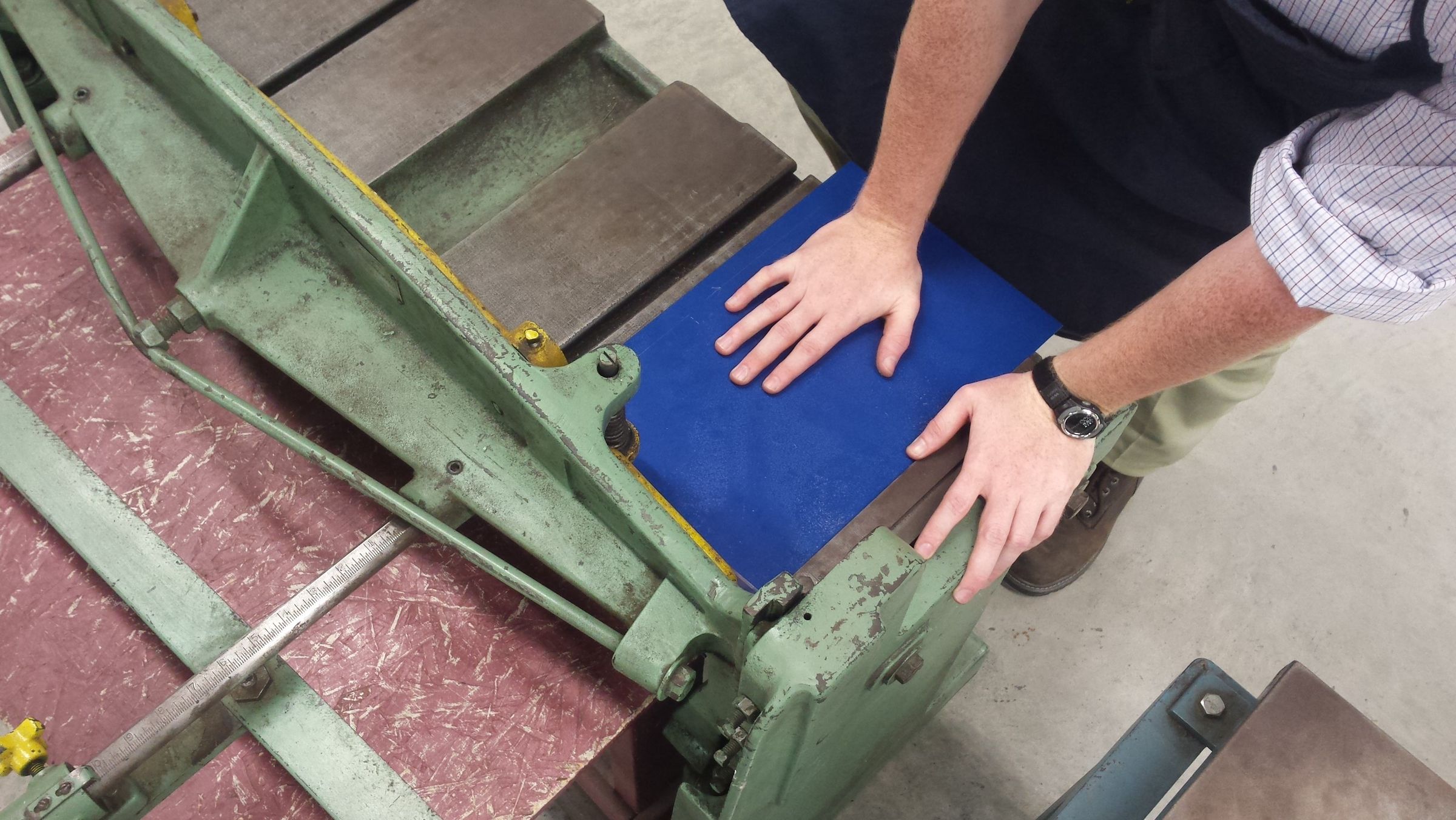 Sheet Metal Tool Tray : 13 Steps (with Pictures) - Instructables