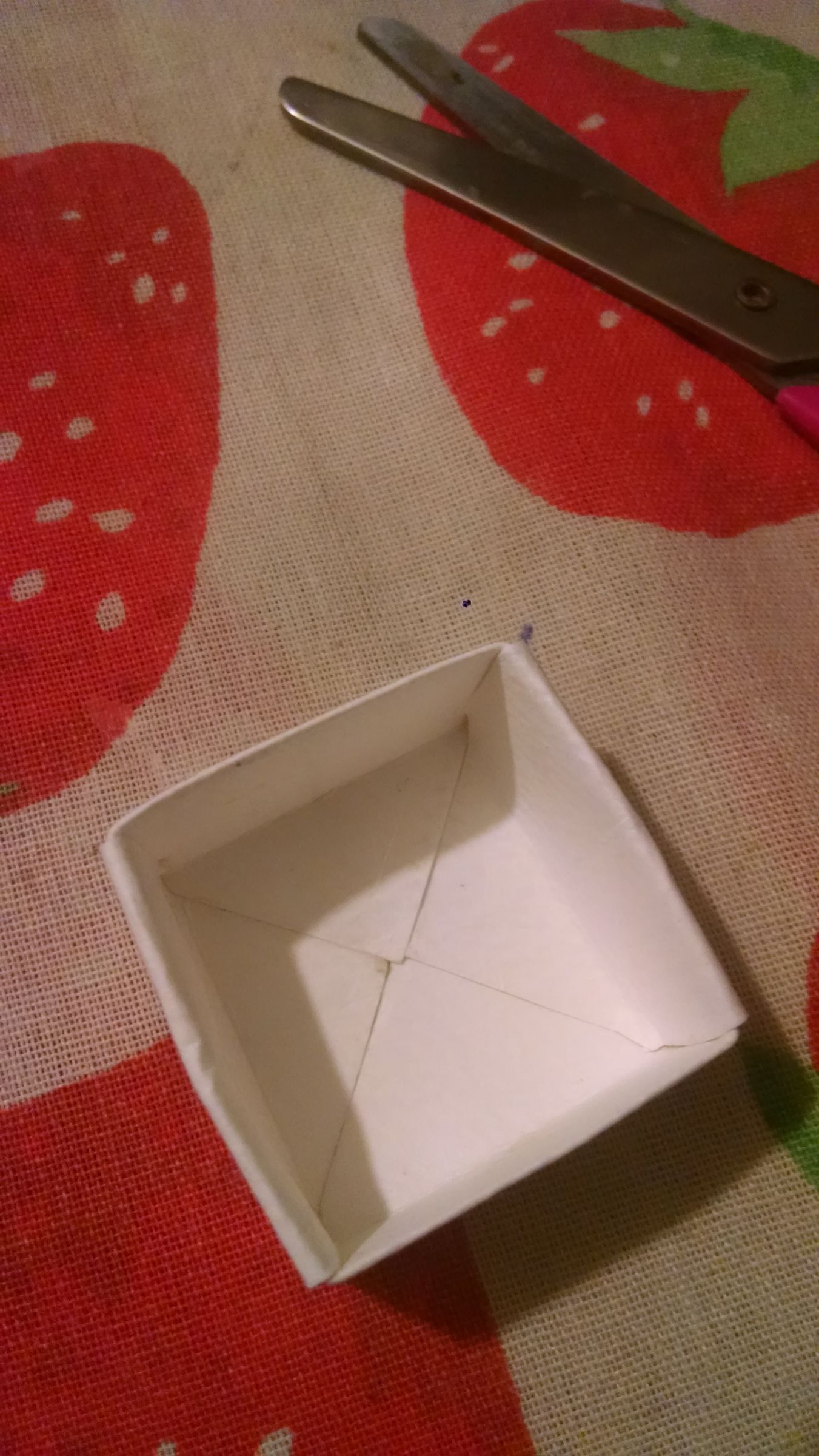 SIMPLE PAPER BOX : 10 Steps (with Pictures) - Instructables
