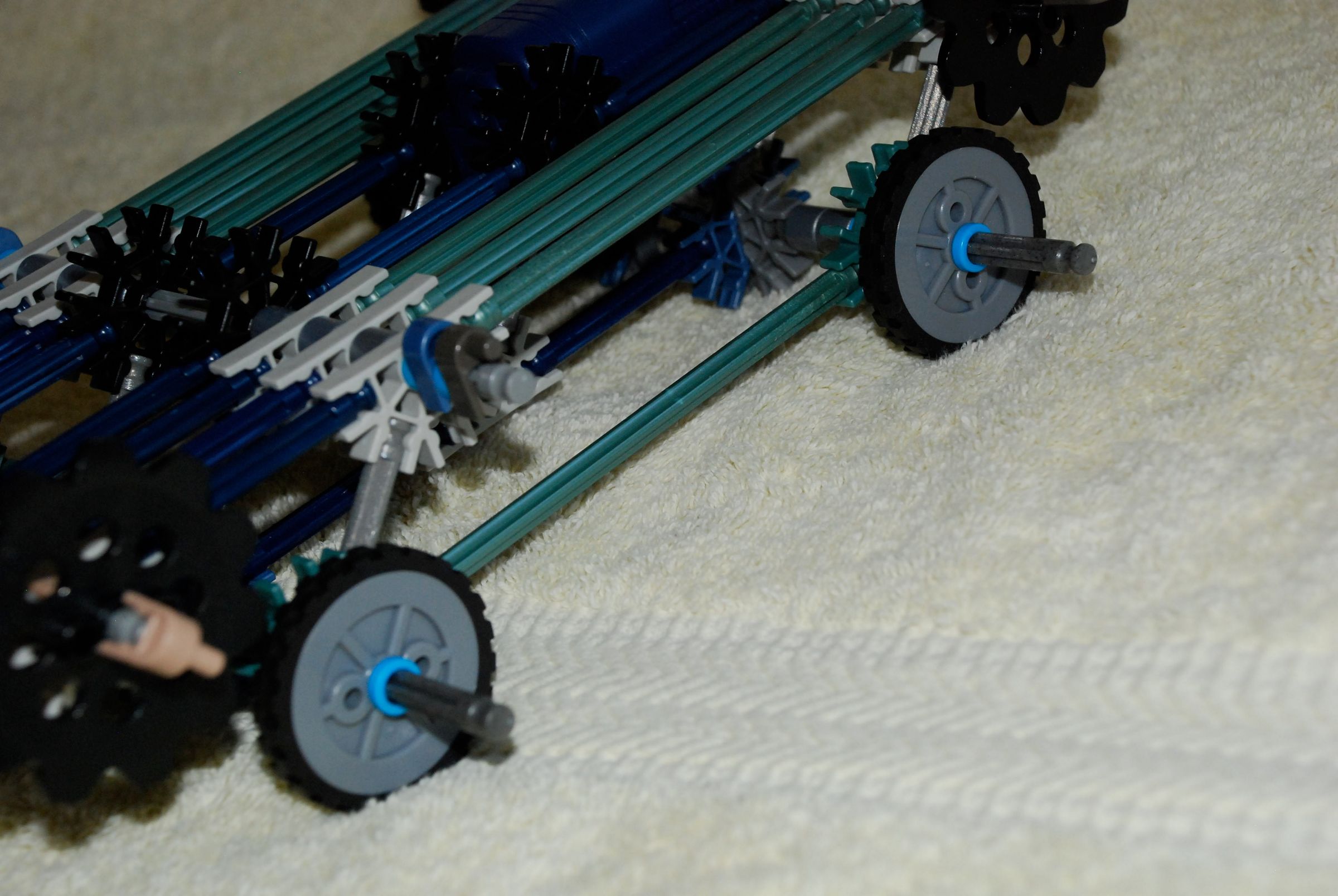 How to Build a K'nex Tank : 10 Steps - Instructables