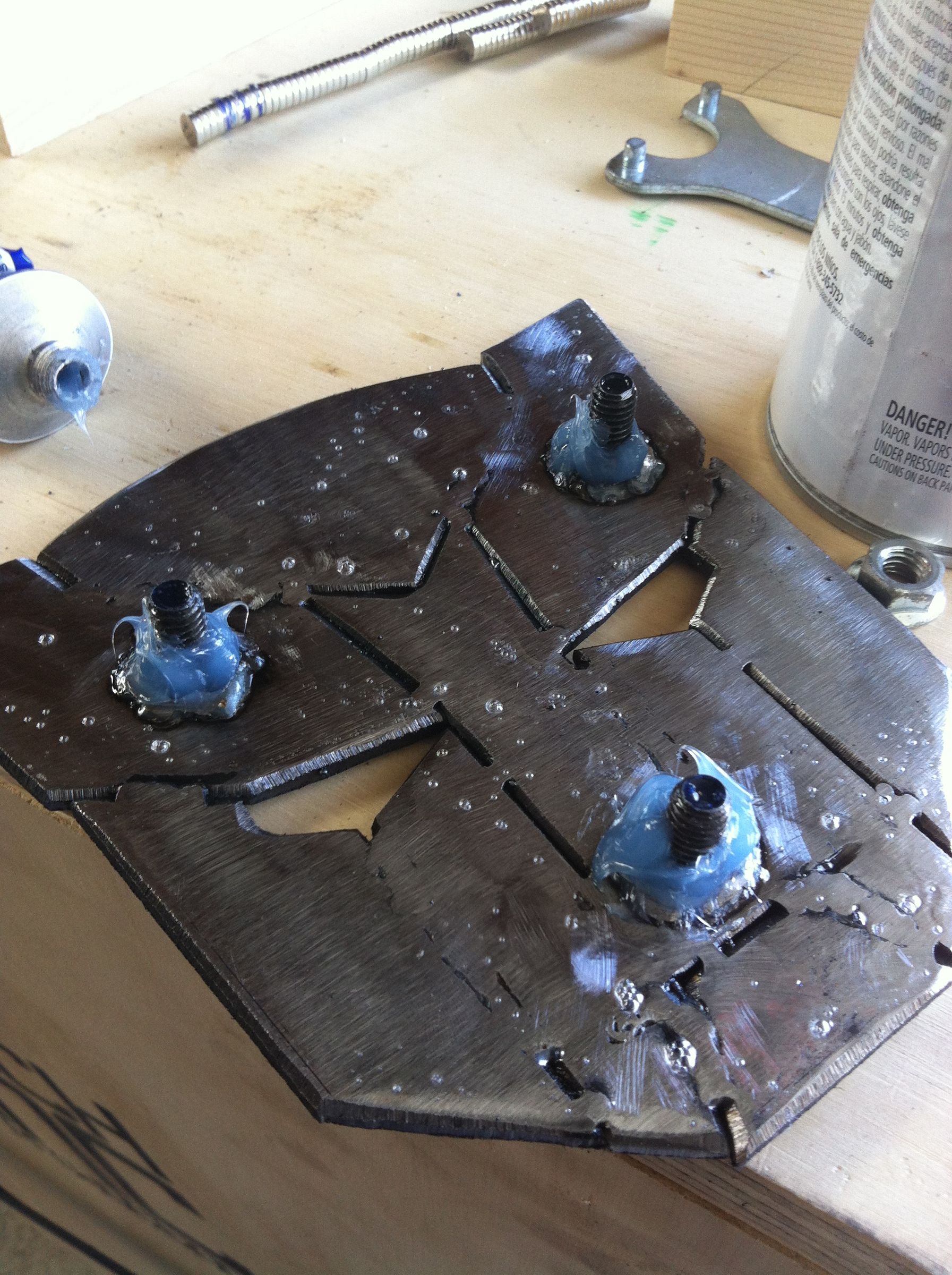 Heavy Duty Autobot Logo : 9 Steps - Instructables