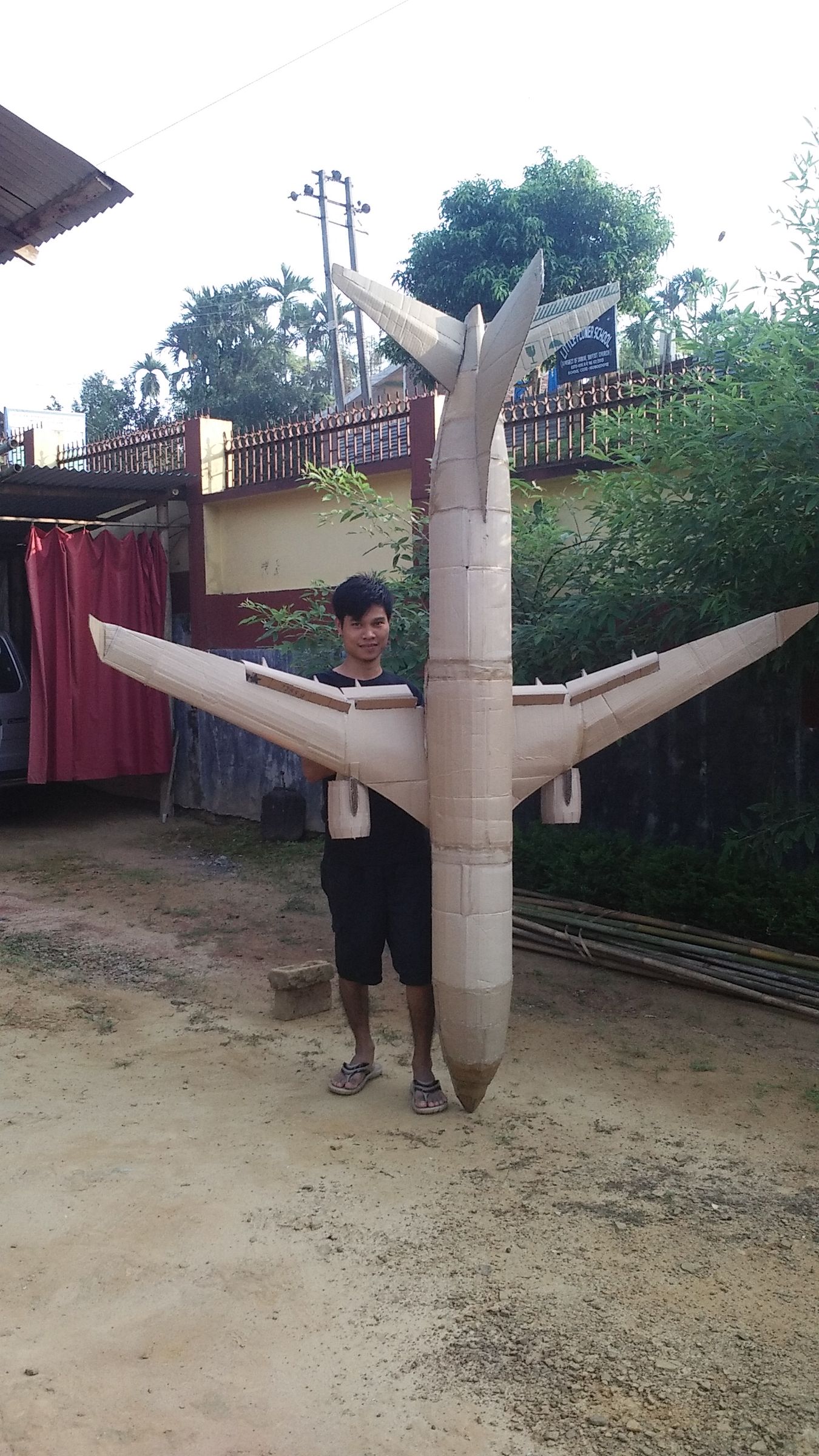 Boeing 737-800 Build Out of CARDBOARD : 9 Steps (with Pictures ...