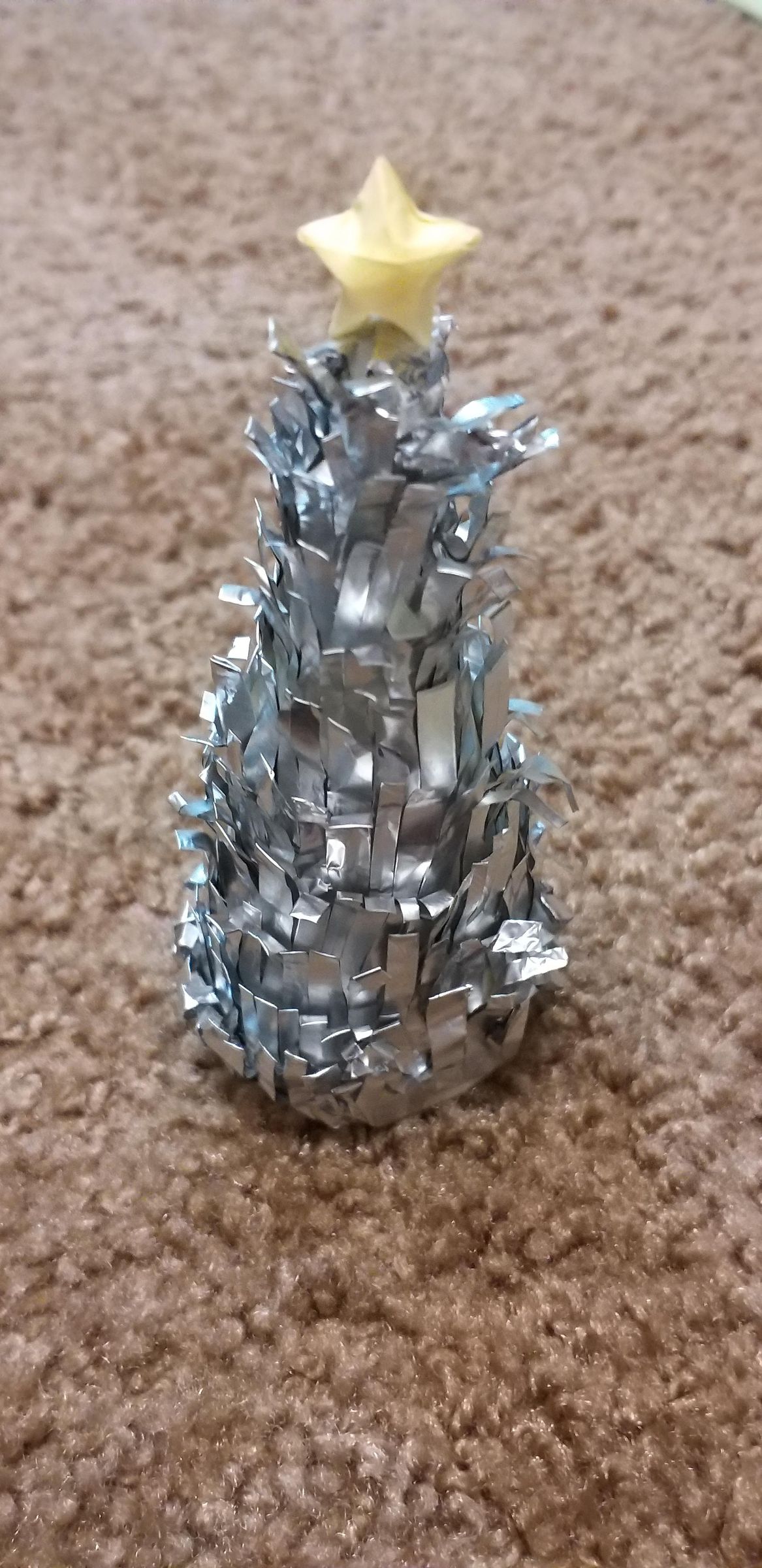 Aluminum Foil Christmas Tree : 3 Steps - Instructables