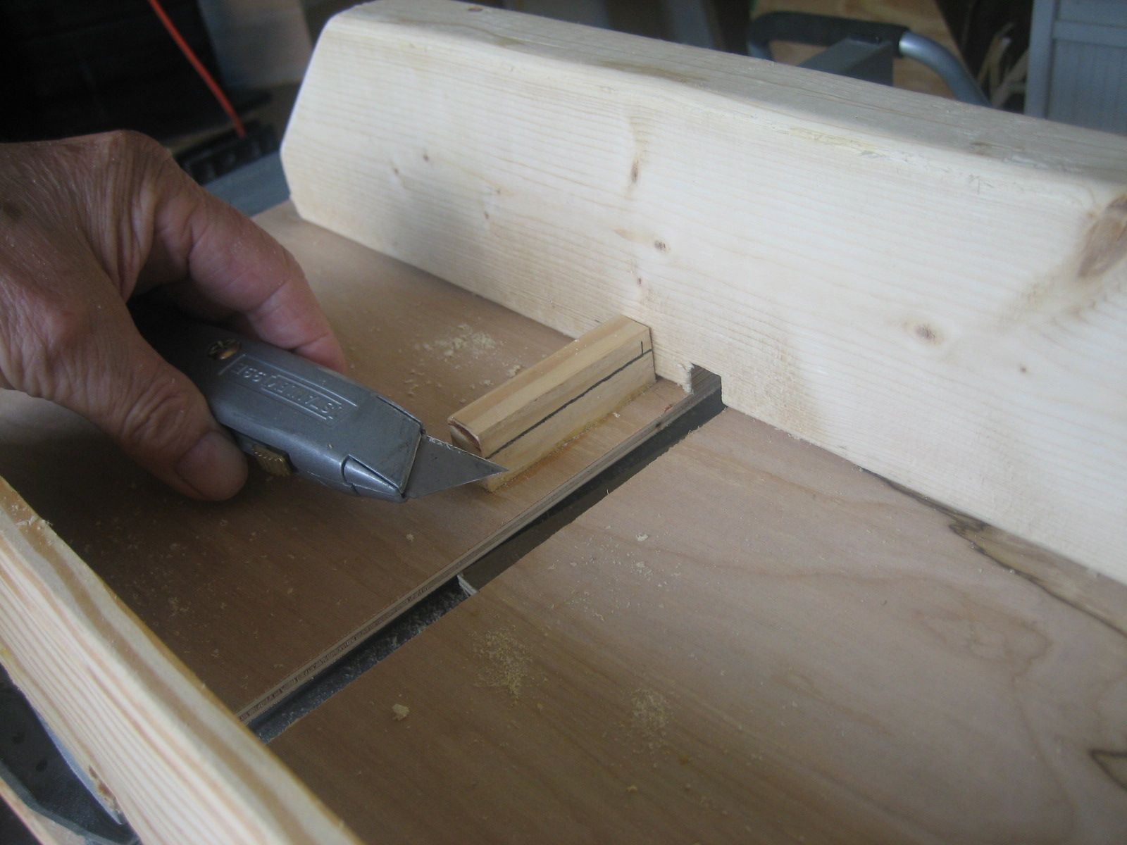 BOX JOINT JIG FOR ROUTER TABLE : 10 Steps - Instructables