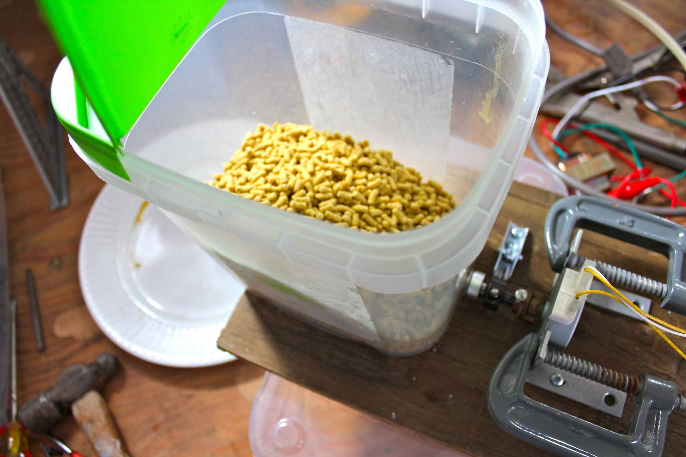 Automatic Pet Feeder : 6 Steps (with Pictures) - Instructables