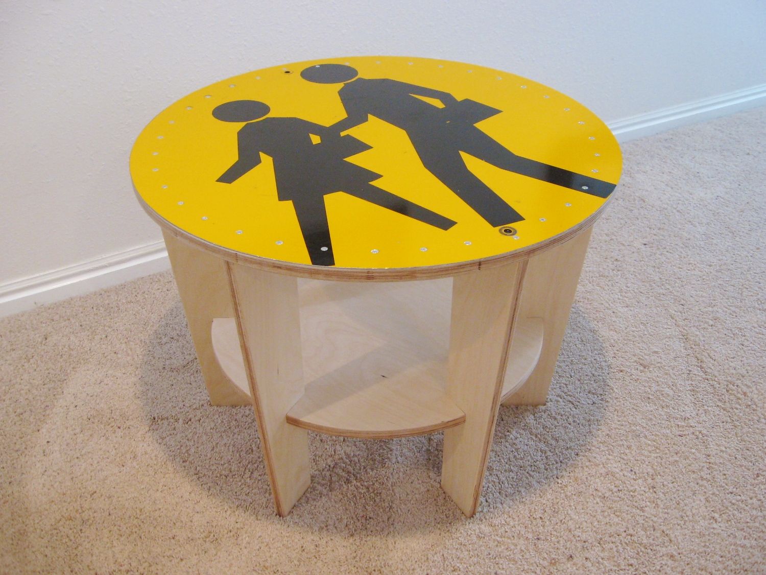 Stop Sign Coffee Table : 7 Steps (with Pictures) - Instructables