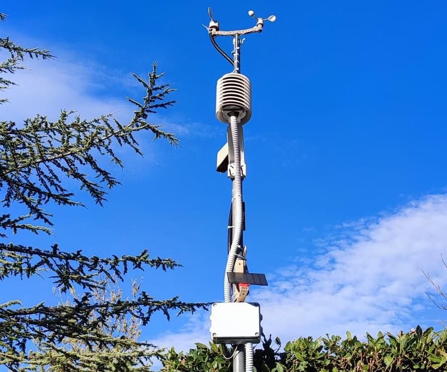 Professional Weather Station Using ESP8266 and ESP32 DIY (Please Check ...