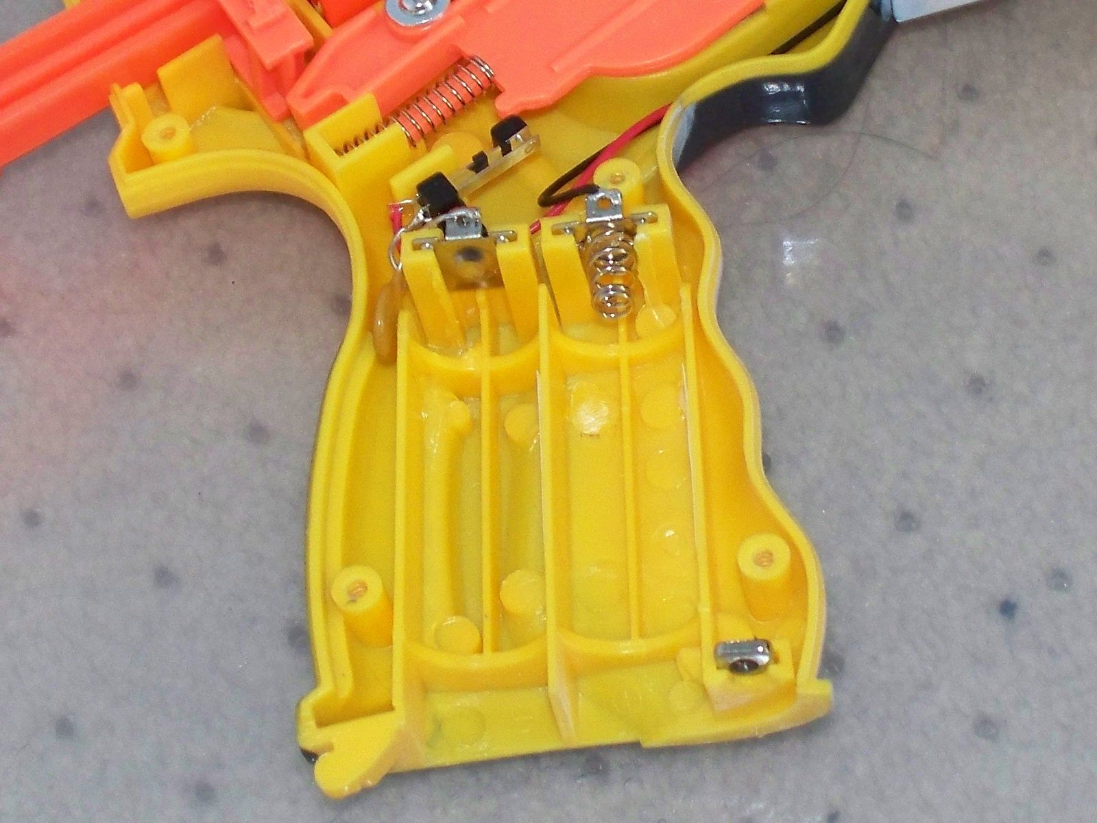 How to Mod a Nerf Nite Finder Ex-3 With a Glued Barrel : 12 Steps - Instructables