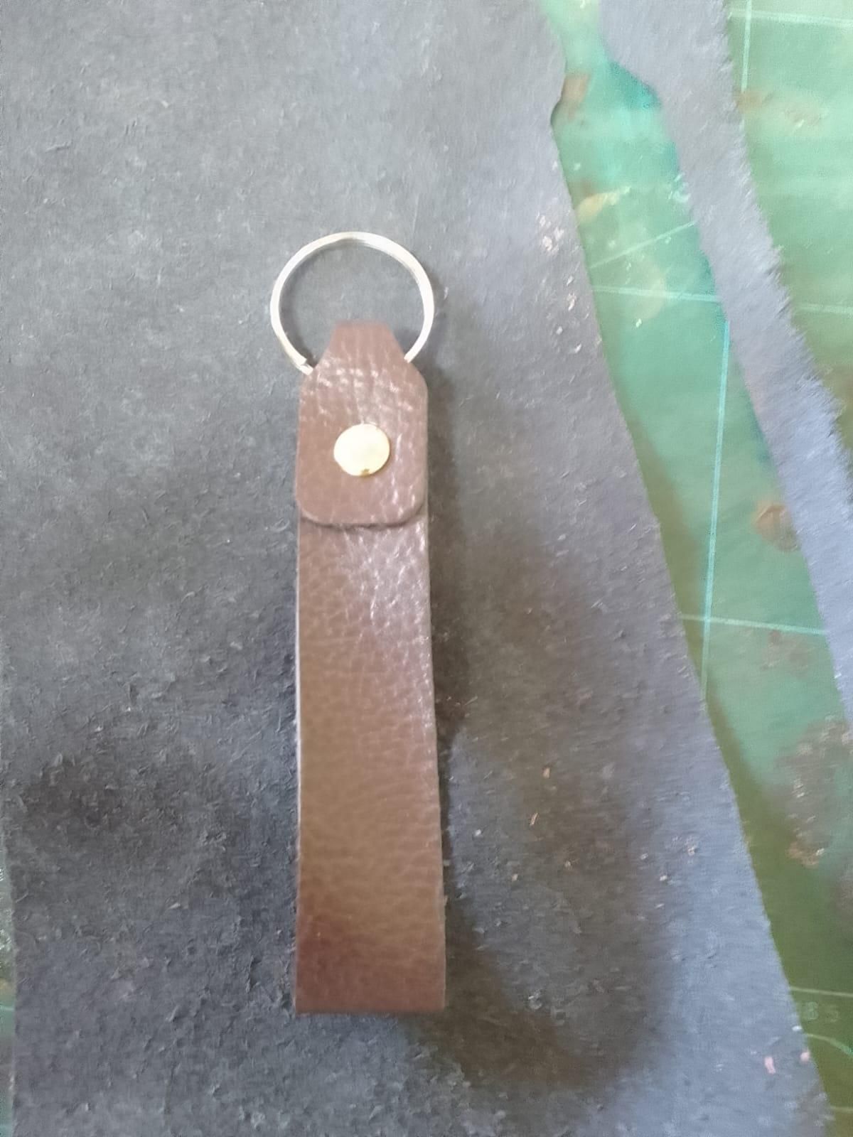 How to Make a Leather Keychain in Less Than 1 Minute : 3 Steps ...
