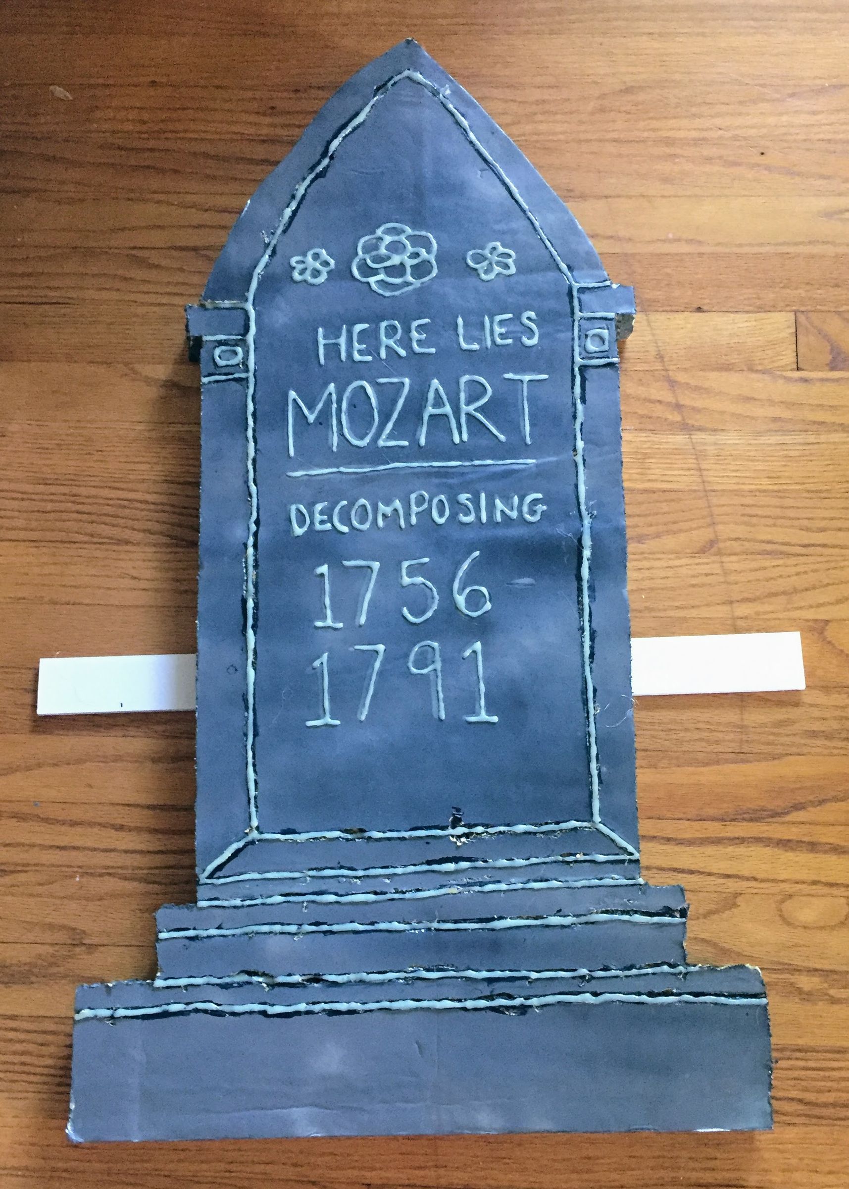 Glow in the Dark Tombstones : 3 Steps (with Pictures) - Instructables