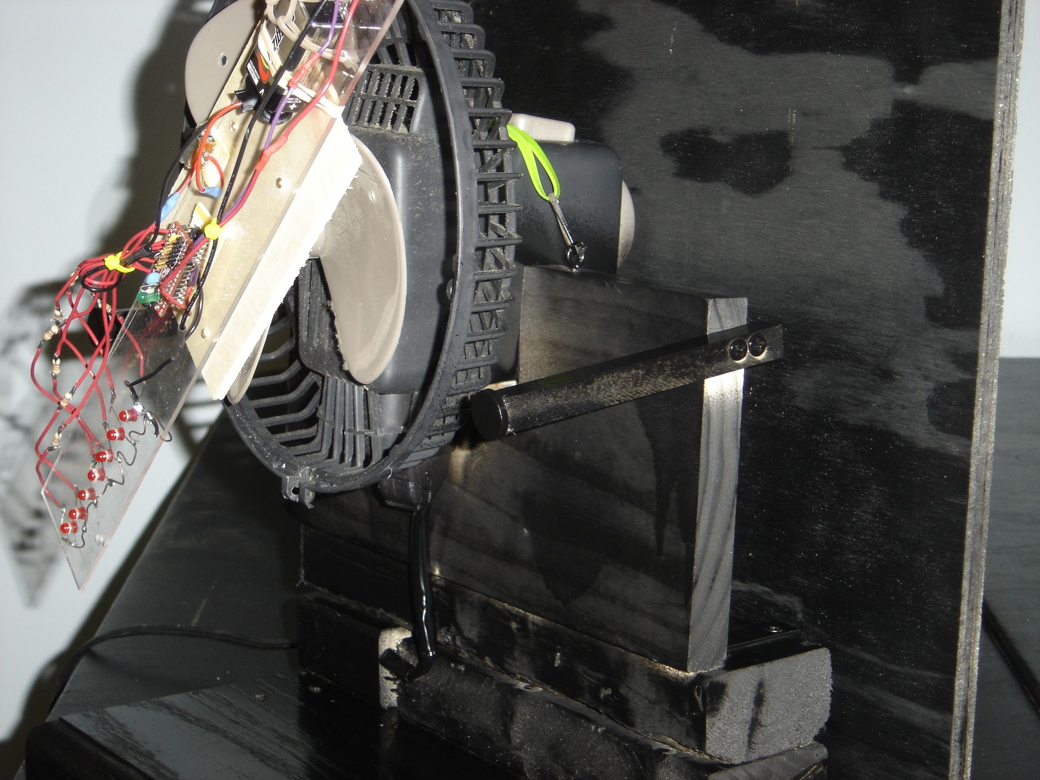 Arduino + LEDs + Fan = POV "APPLAUSE" Sign : 6 Steps (with Pictures ...